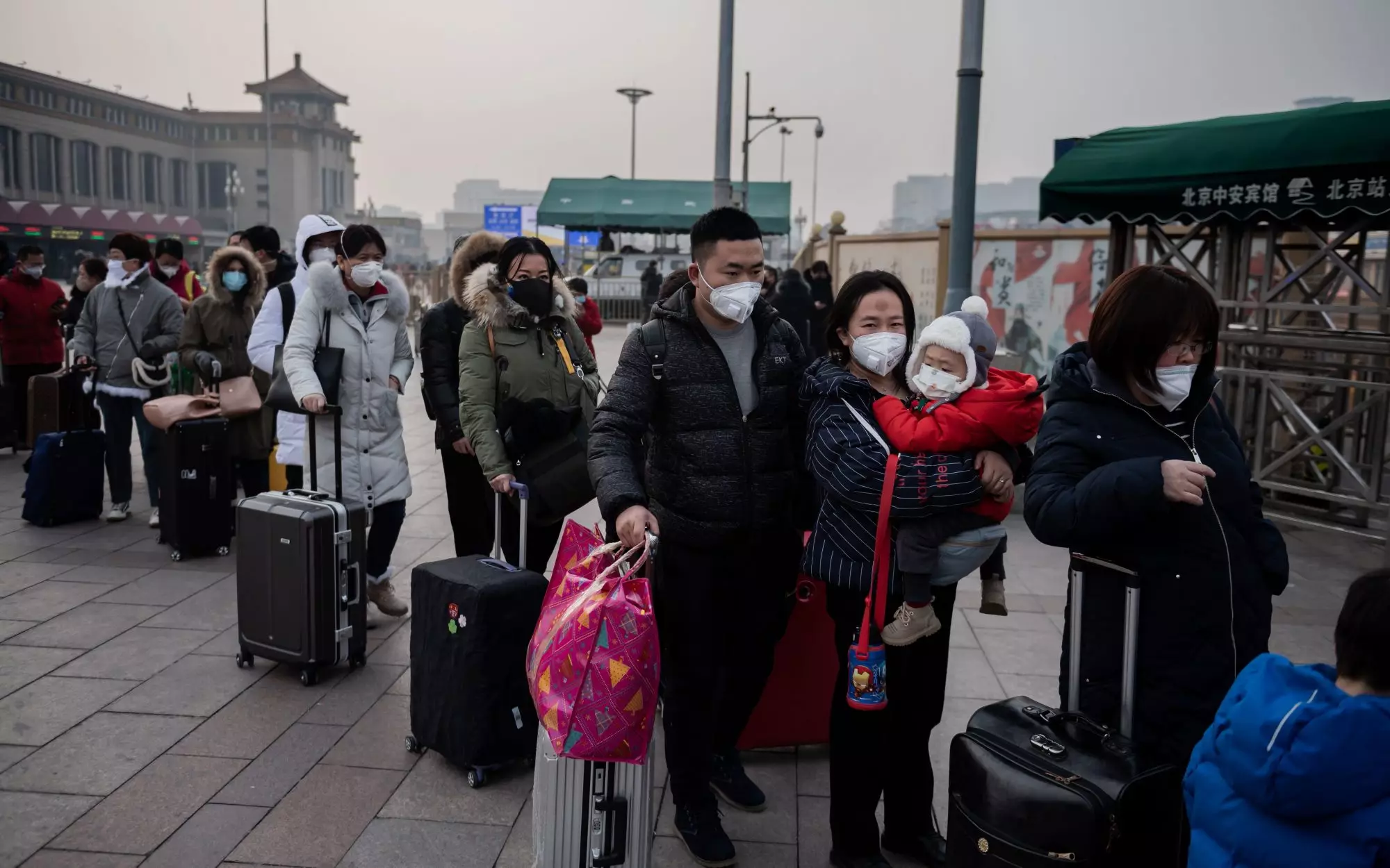 Leit, déi Masken droen am Coronavirus