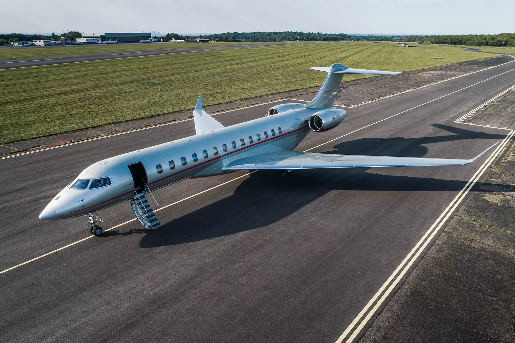 VistaJet Global 7500 eo amin'ny lalamby tarmac