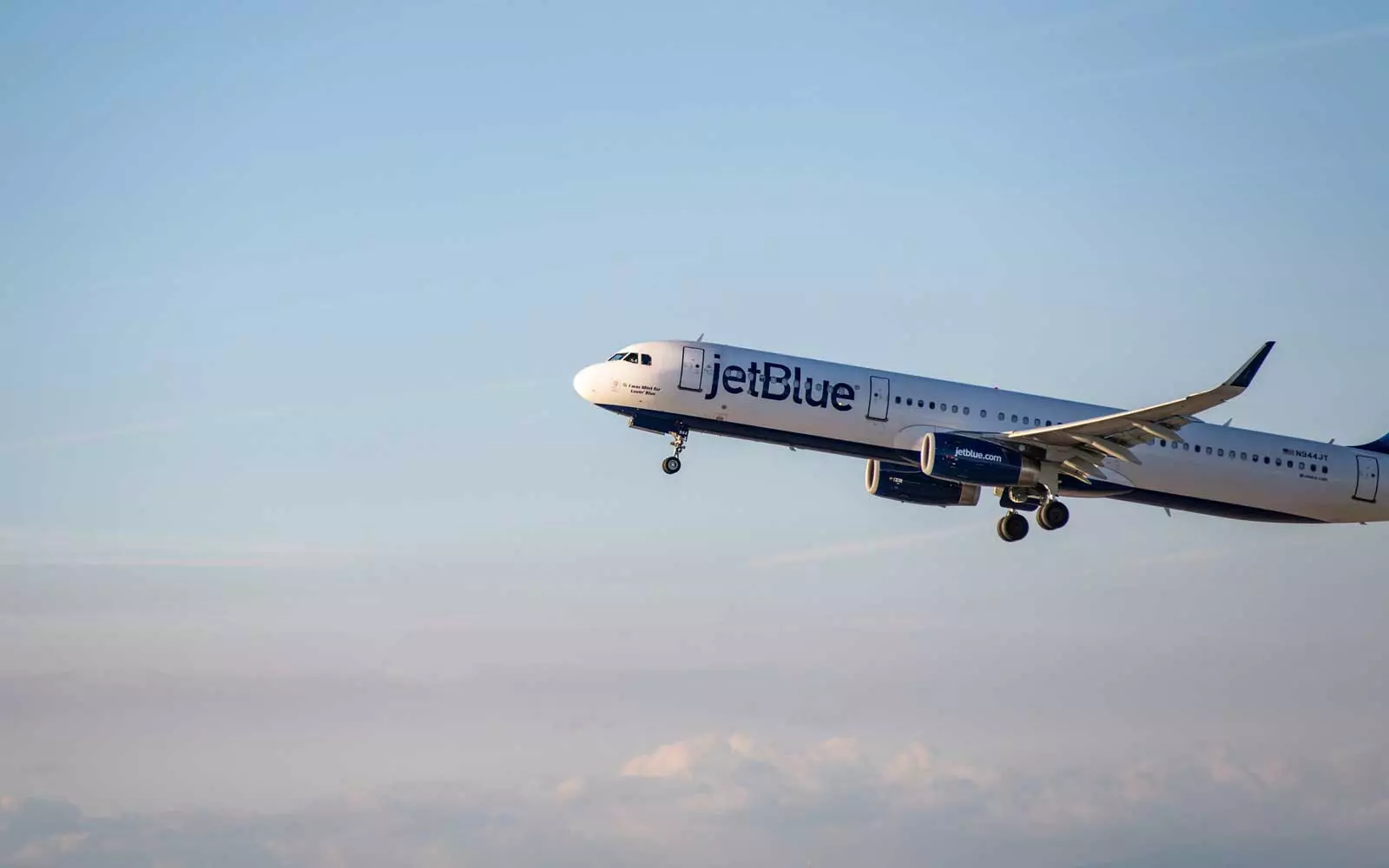 Jetblue Airline-jet stijgt op in LAX