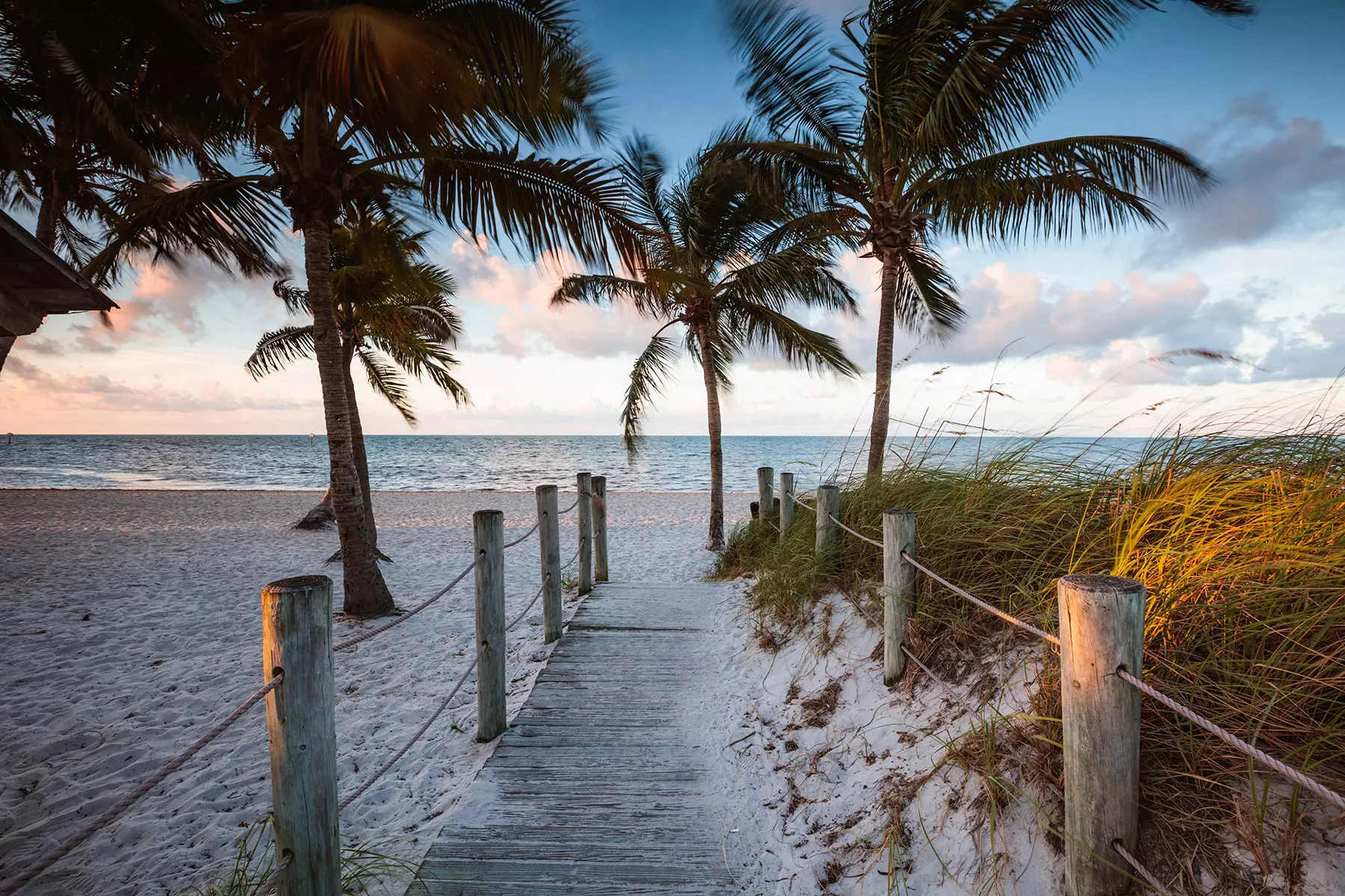 Boardwalk na humahantong sa beach, Key West, Florida