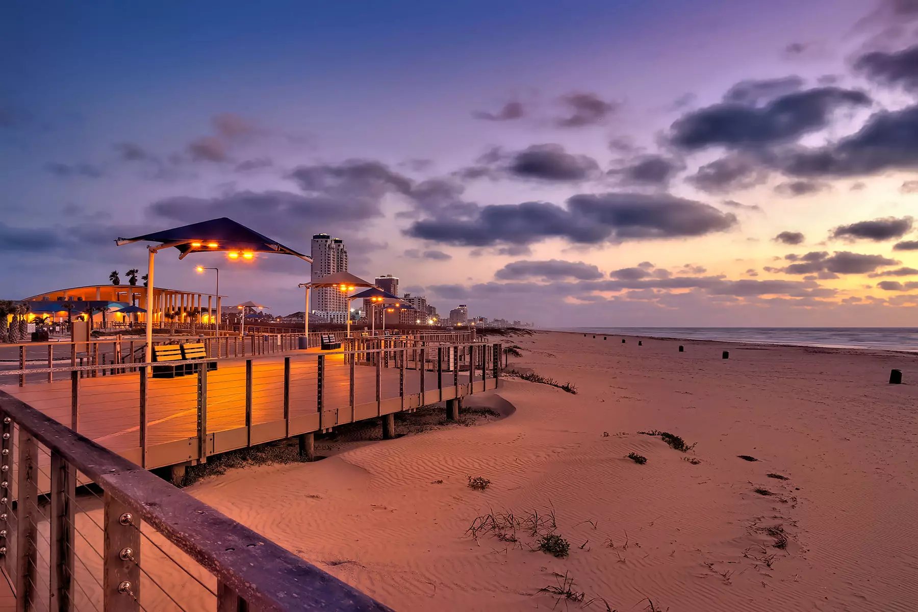 Ανατολή του ηλίου στο πάρκο Isla Blanca, Νήσος South Padre, Τέξας ΗΠΑ