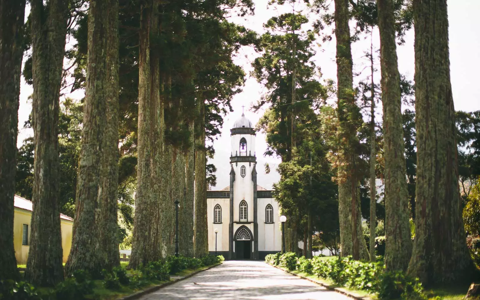 Llwybr i Adeilad, yr Azores