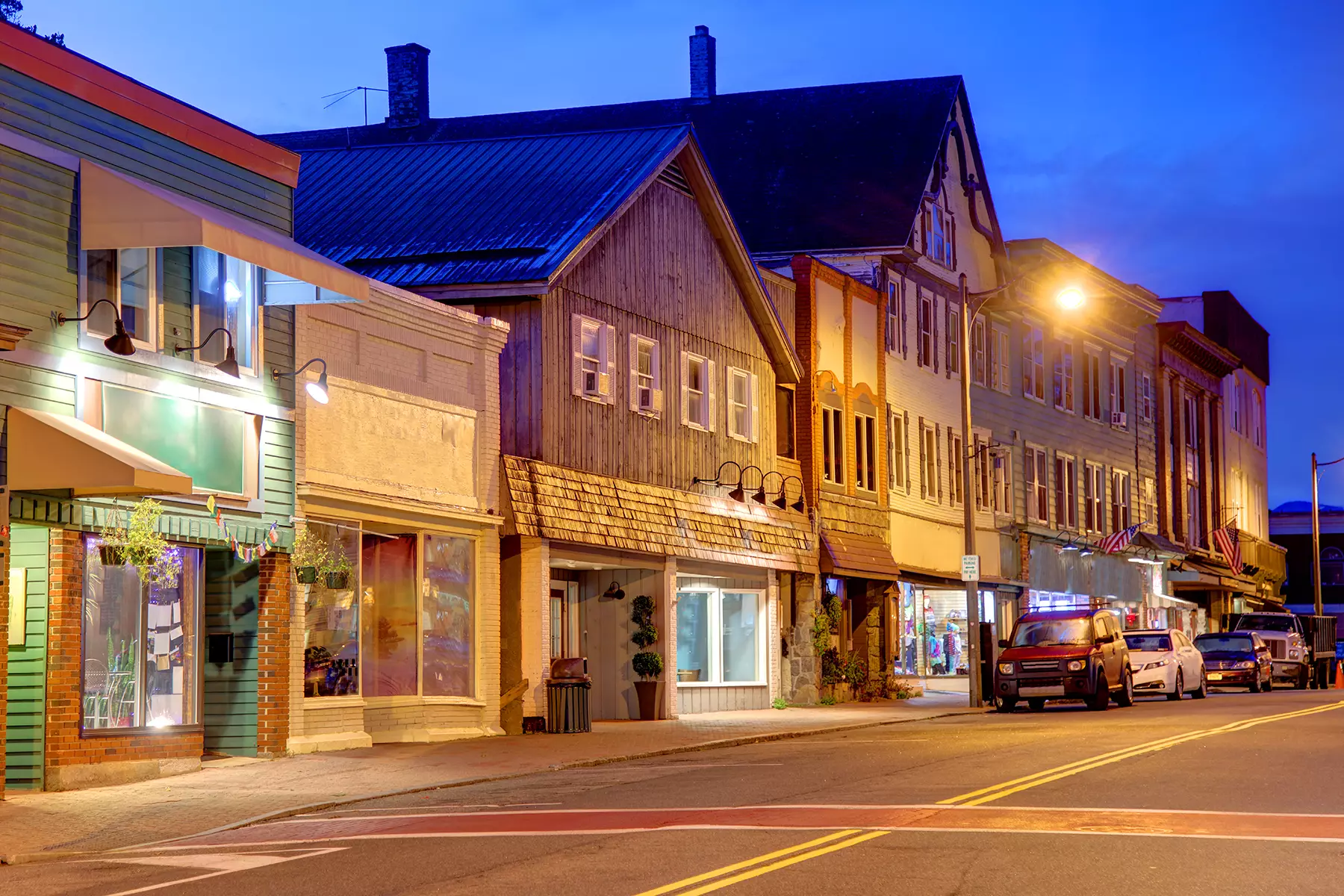 Main Street am Lake Placid, en Duerf an den Adirondack Bierger zu New York