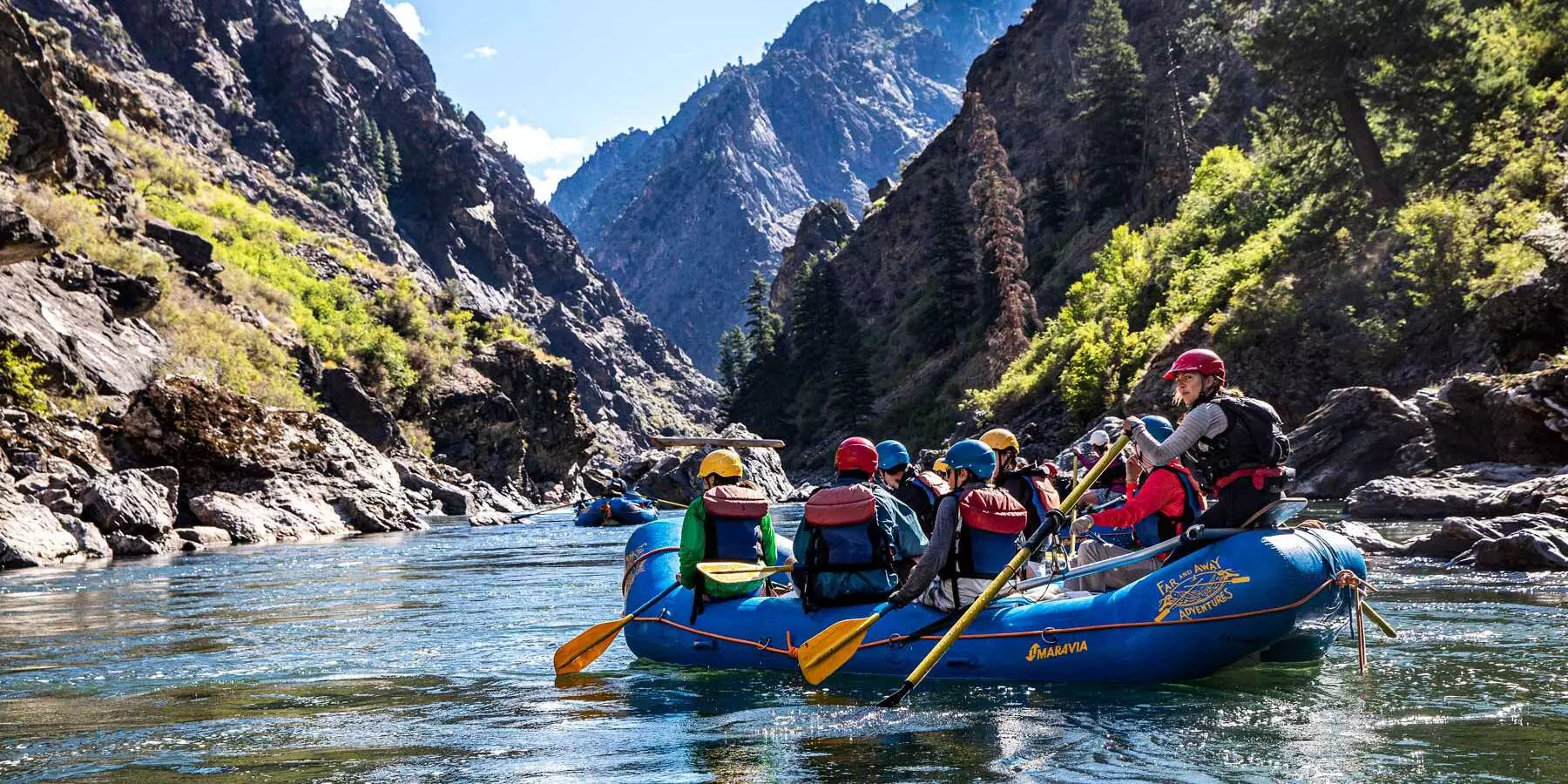 Aydaxoning Salmon daryosi oq suvli rafting jannatidir