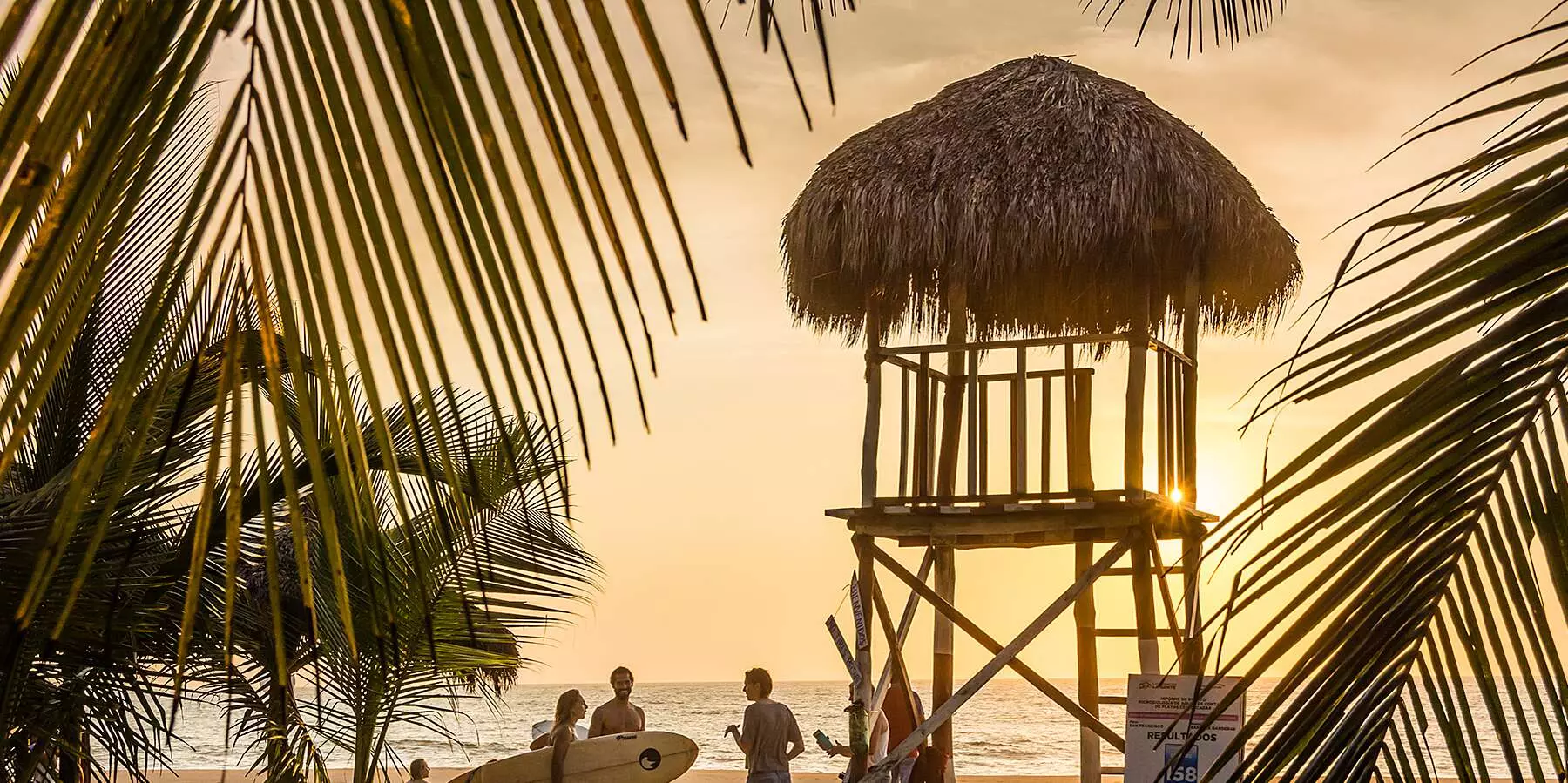 10 Akanakisisa Mexico Surf Towns kune Akanaka Maonero uye Relaxed Vibes