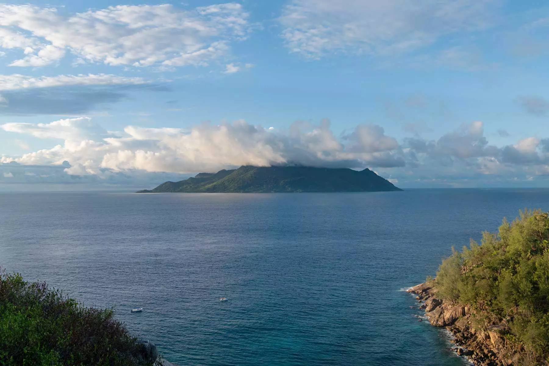 Skats uz Silueta salu no North Island kūrorta