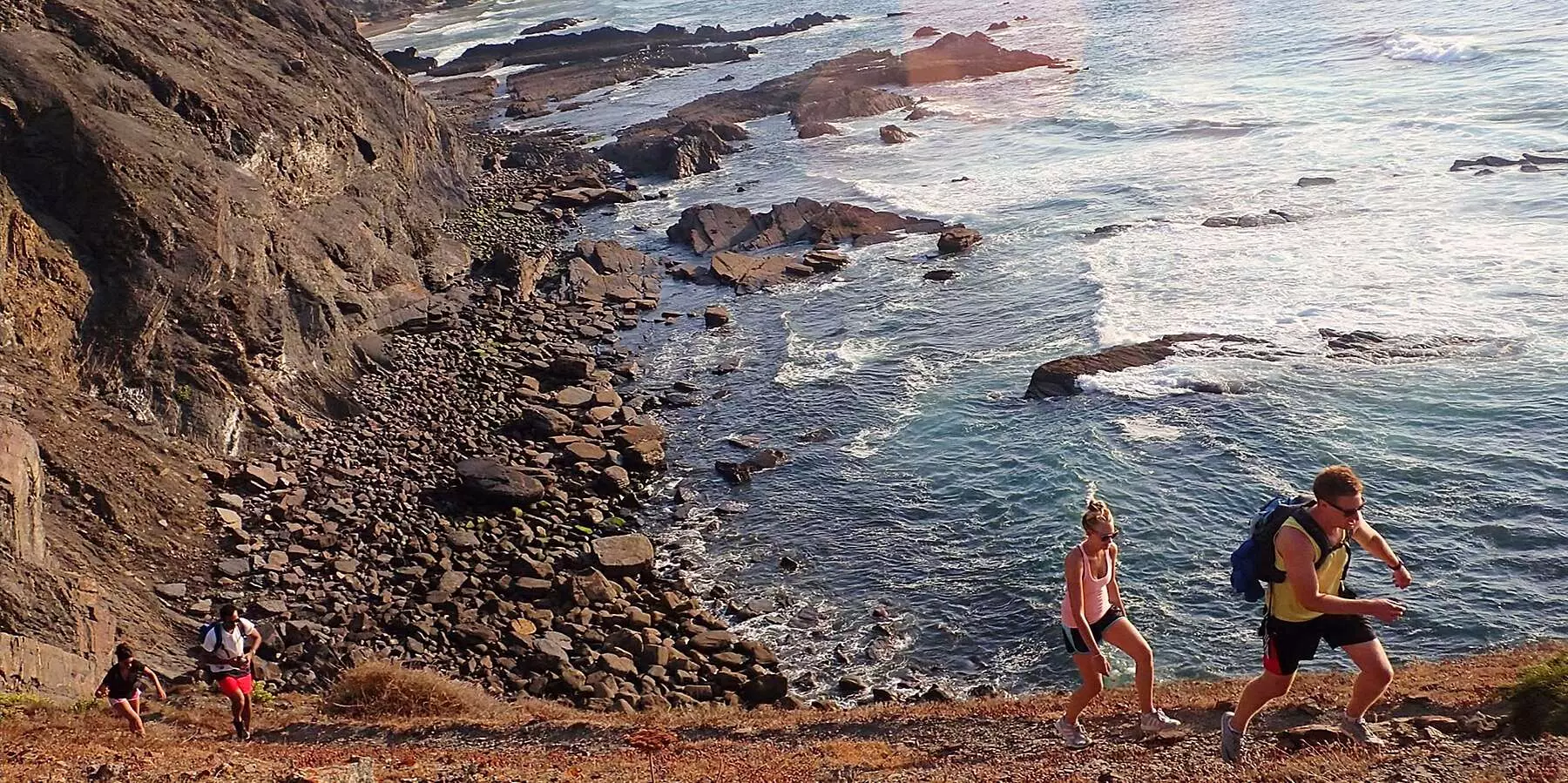 I-Vicentine Coast yase-Portugal Iyikhaya Leminye Yemizila Ehamba phambili Yokuqwala Izintaba Ezweni