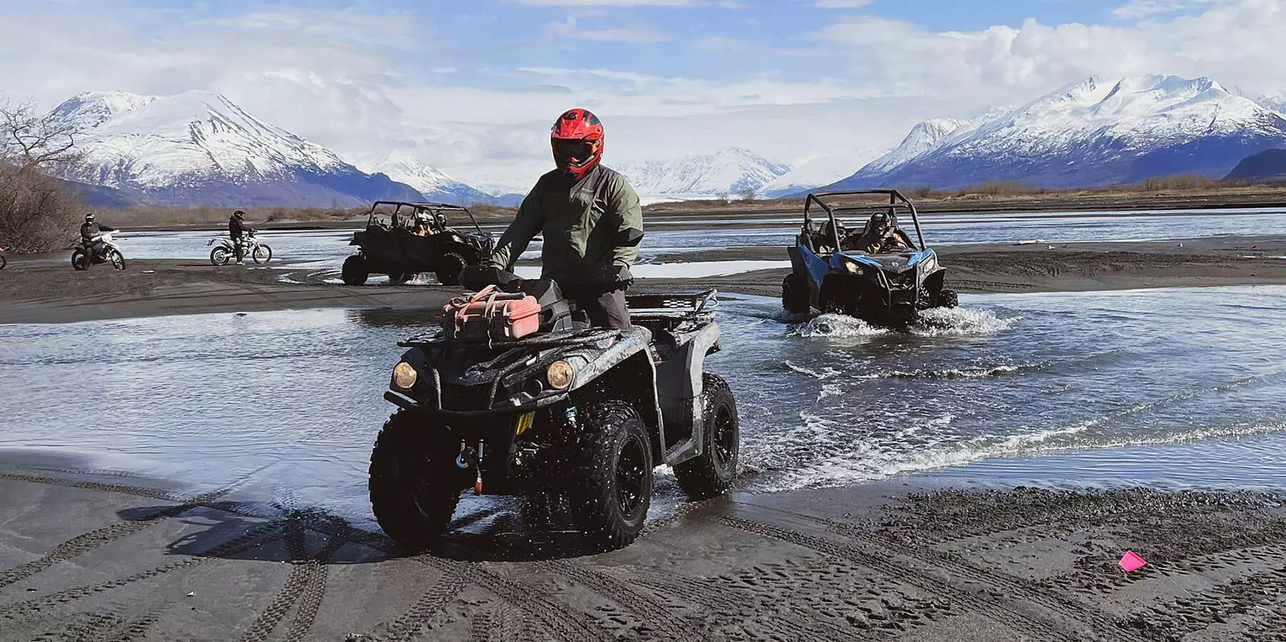 Gigun Snowmobile kan si Glacier Alaskan lori Irin-ajo Apọju yii