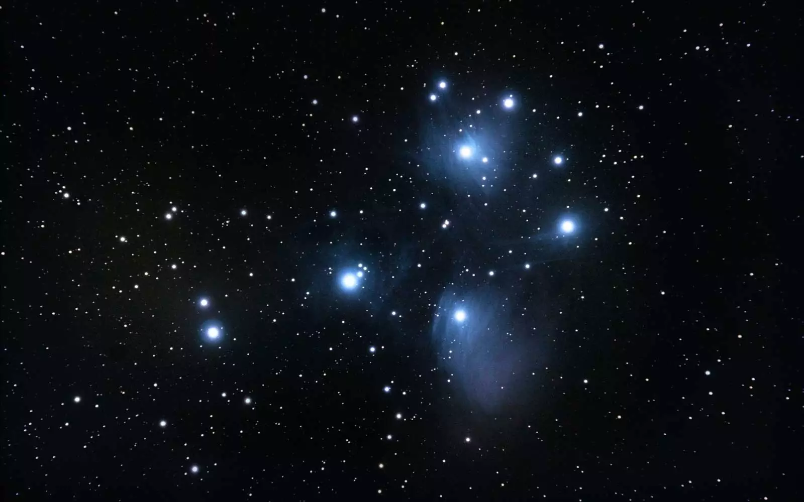 M45 plejādes atvērta zvaigžņu kopa