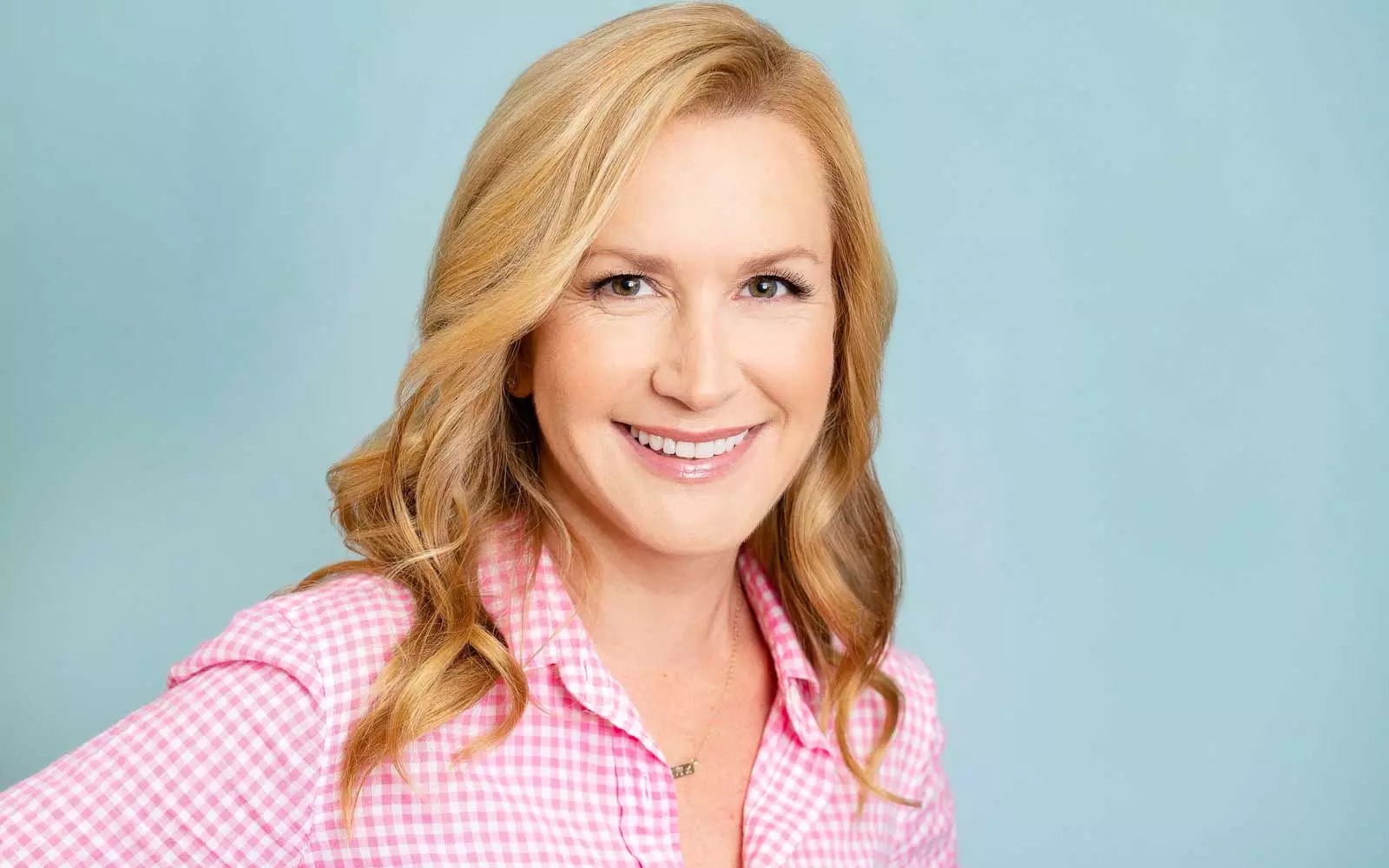 Disney+ Bëhuni mikpritësja jonë e kuzhinierit, Angela Kinsey