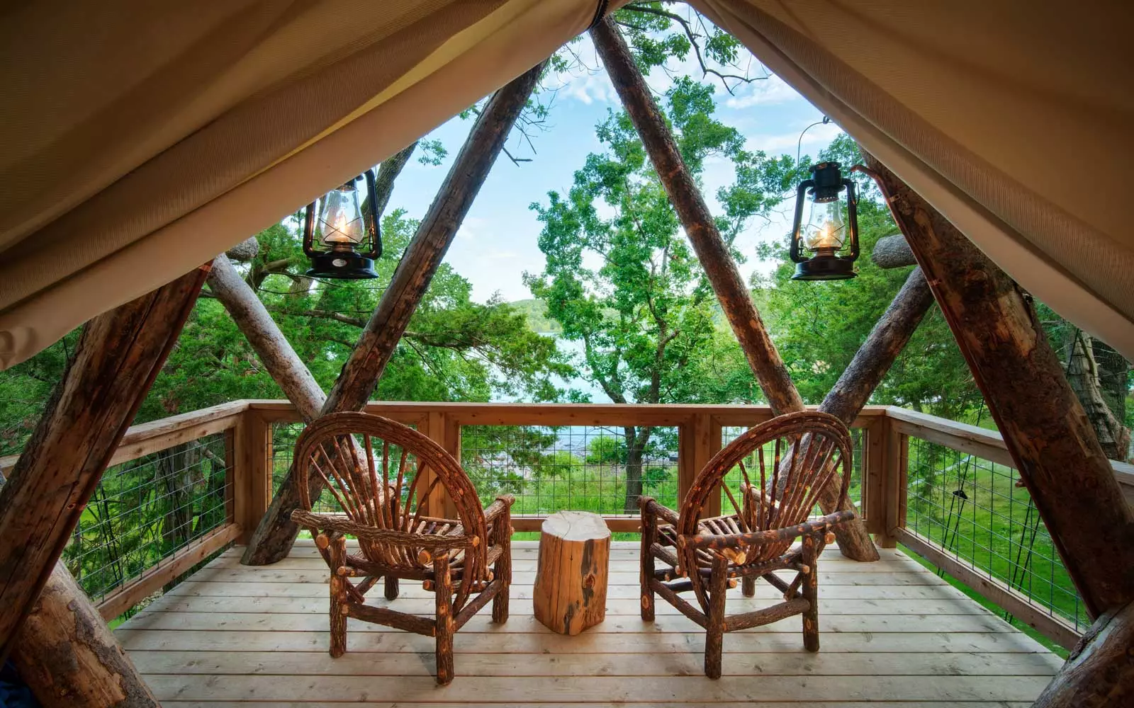 Άποψη παραθύρου από το Camp Long Creek στο Big Cedar Lodge