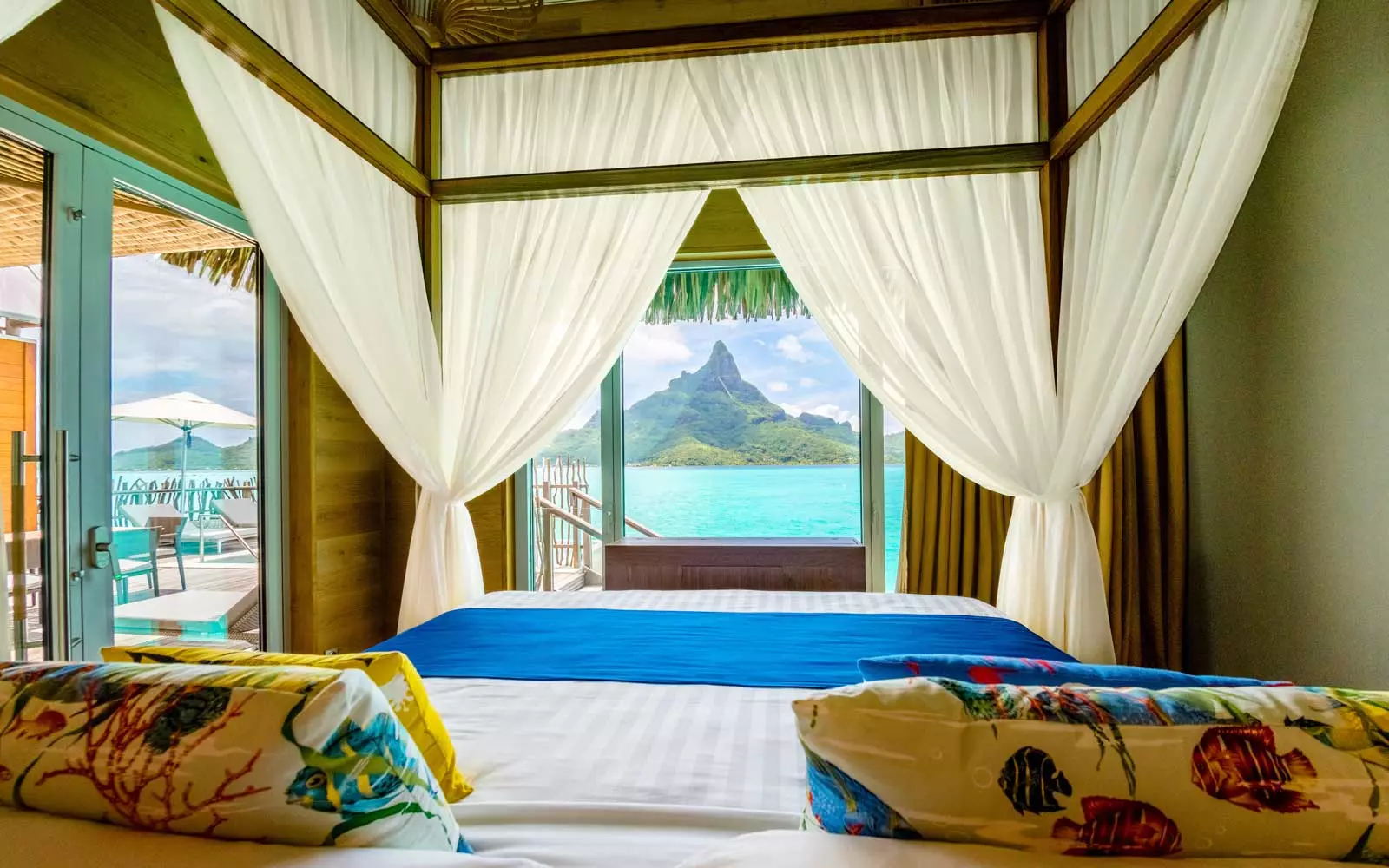 Widok z okna z The Intercontinental Bora Bora Resort & Thalasso Spa