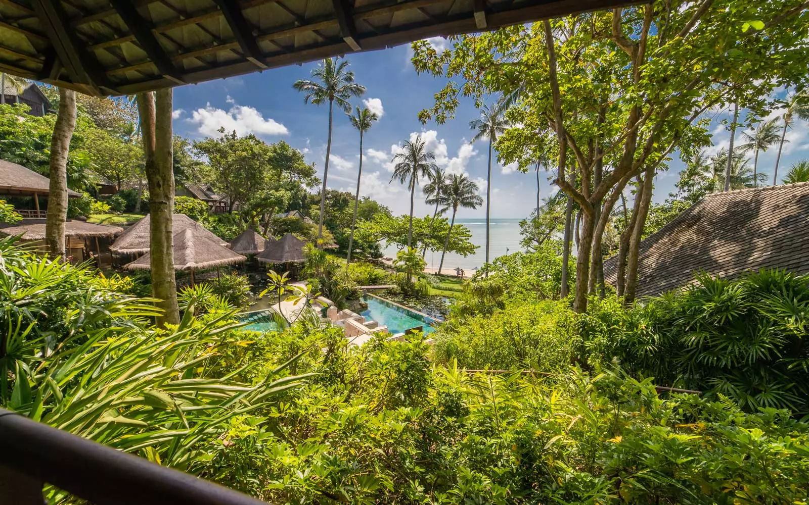 Widok z okna z Kamalaya Wellness Sanctuary & Holistic Spa na Koh Samui w Tajlandii