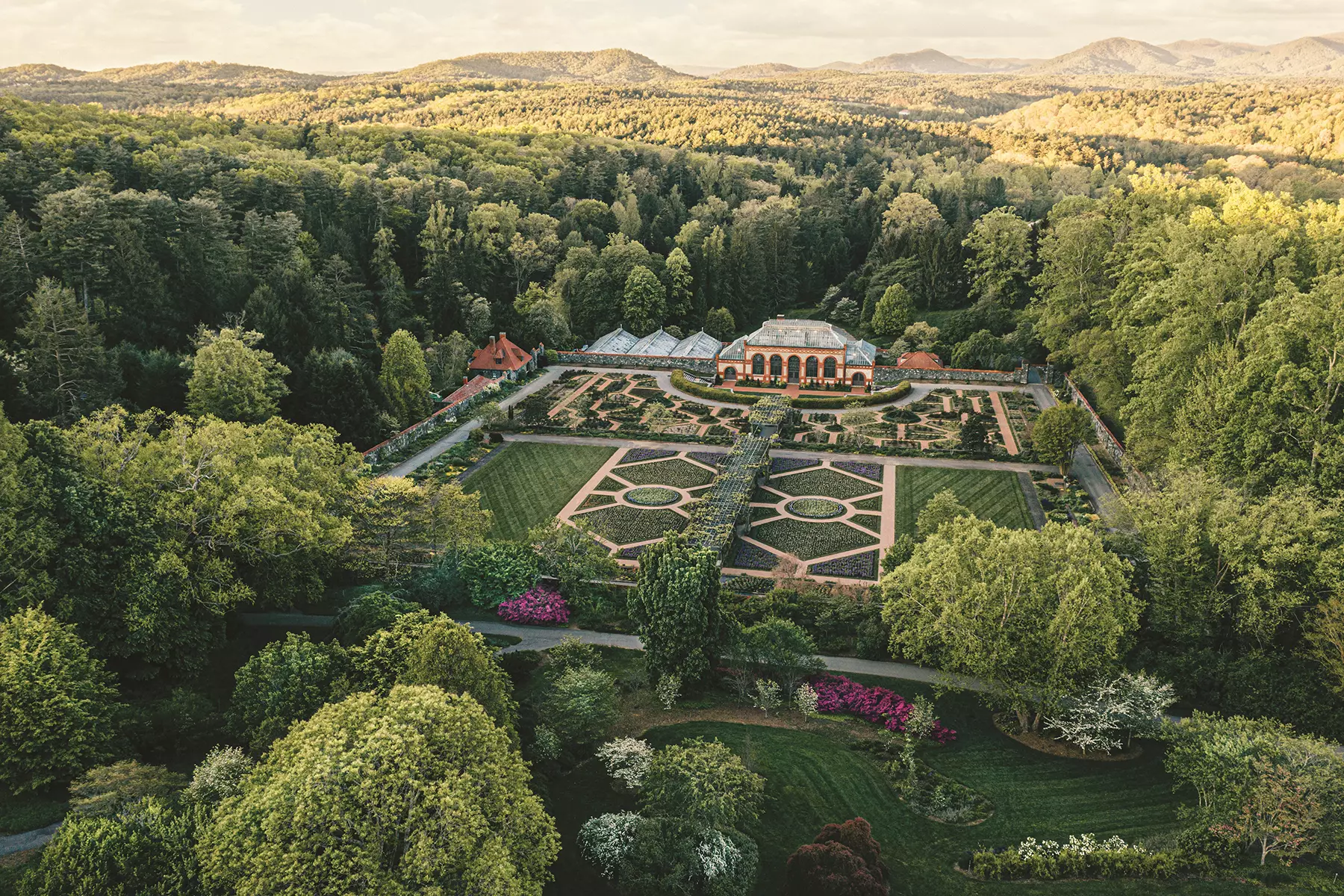 Echiche ikuku nke Biltmore na-etolite na Biltmore Estate