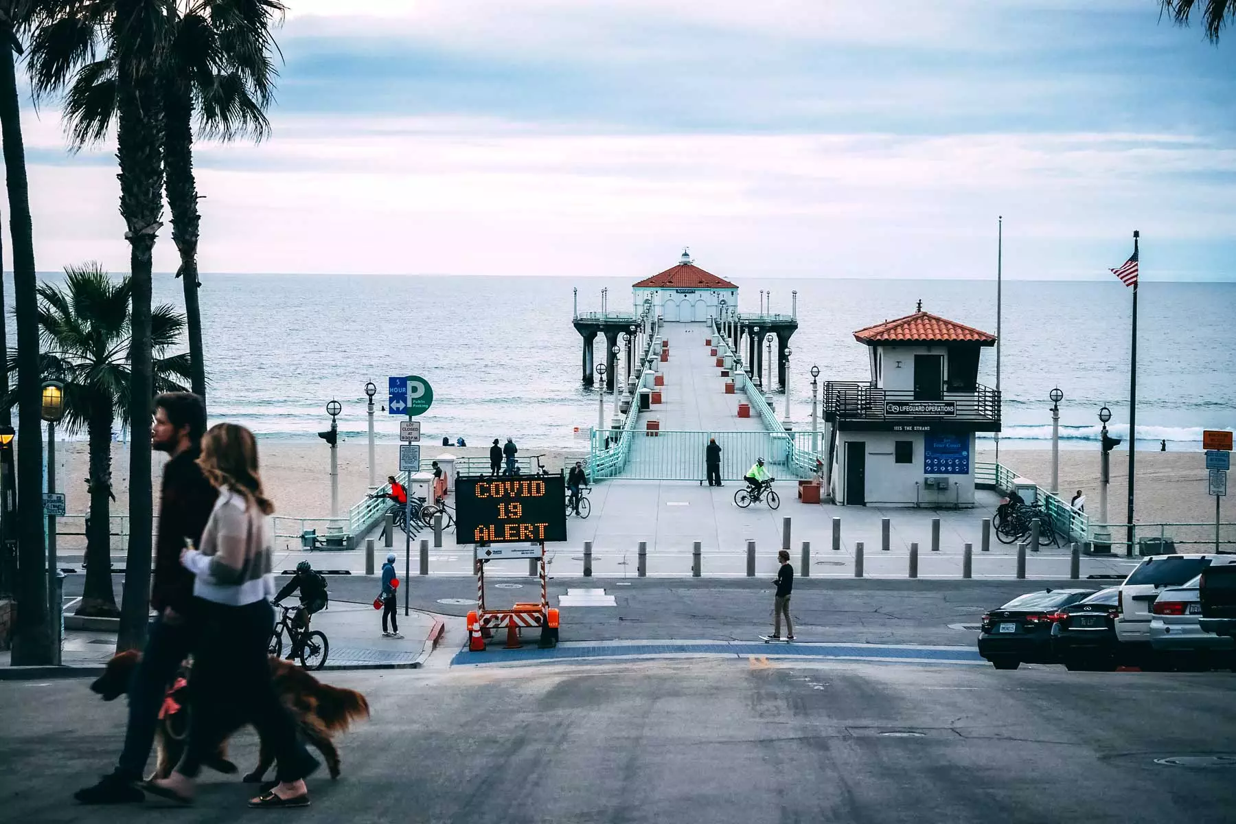 Manhattan Beach, California, alerta de pandemia de COVID-19