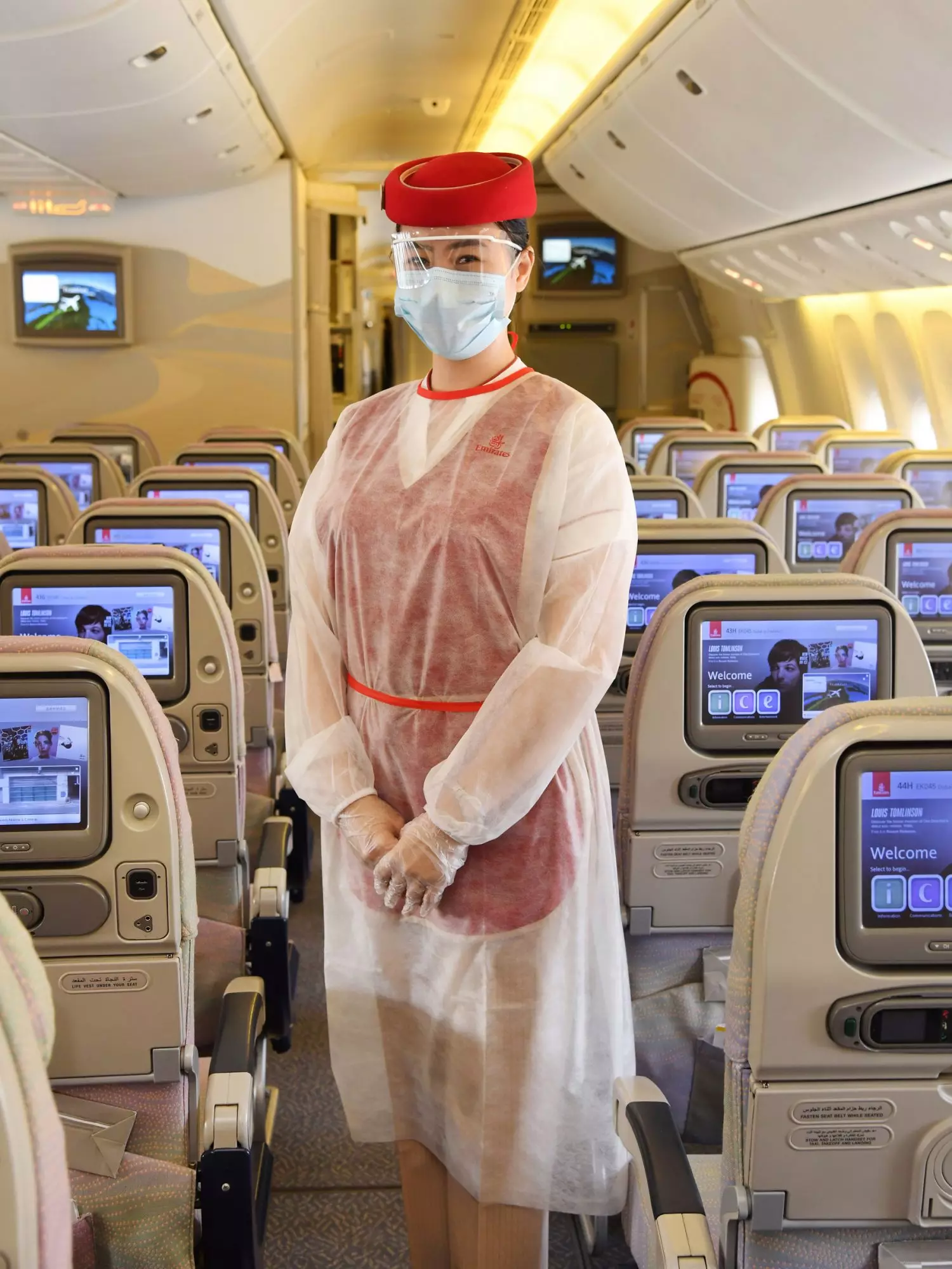 Emirates pomoćnik u kabinskom servisu