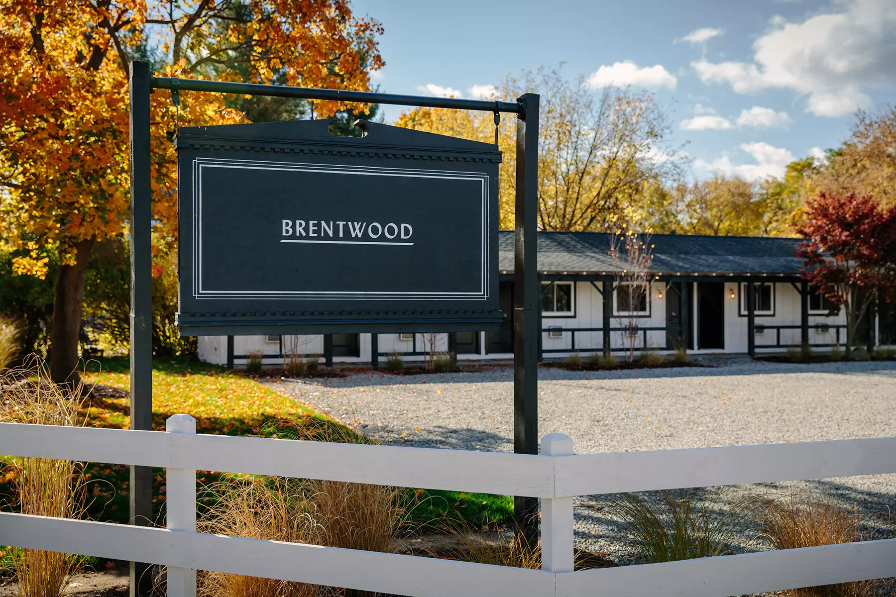 Buitenkant van het Brentwood Hotel