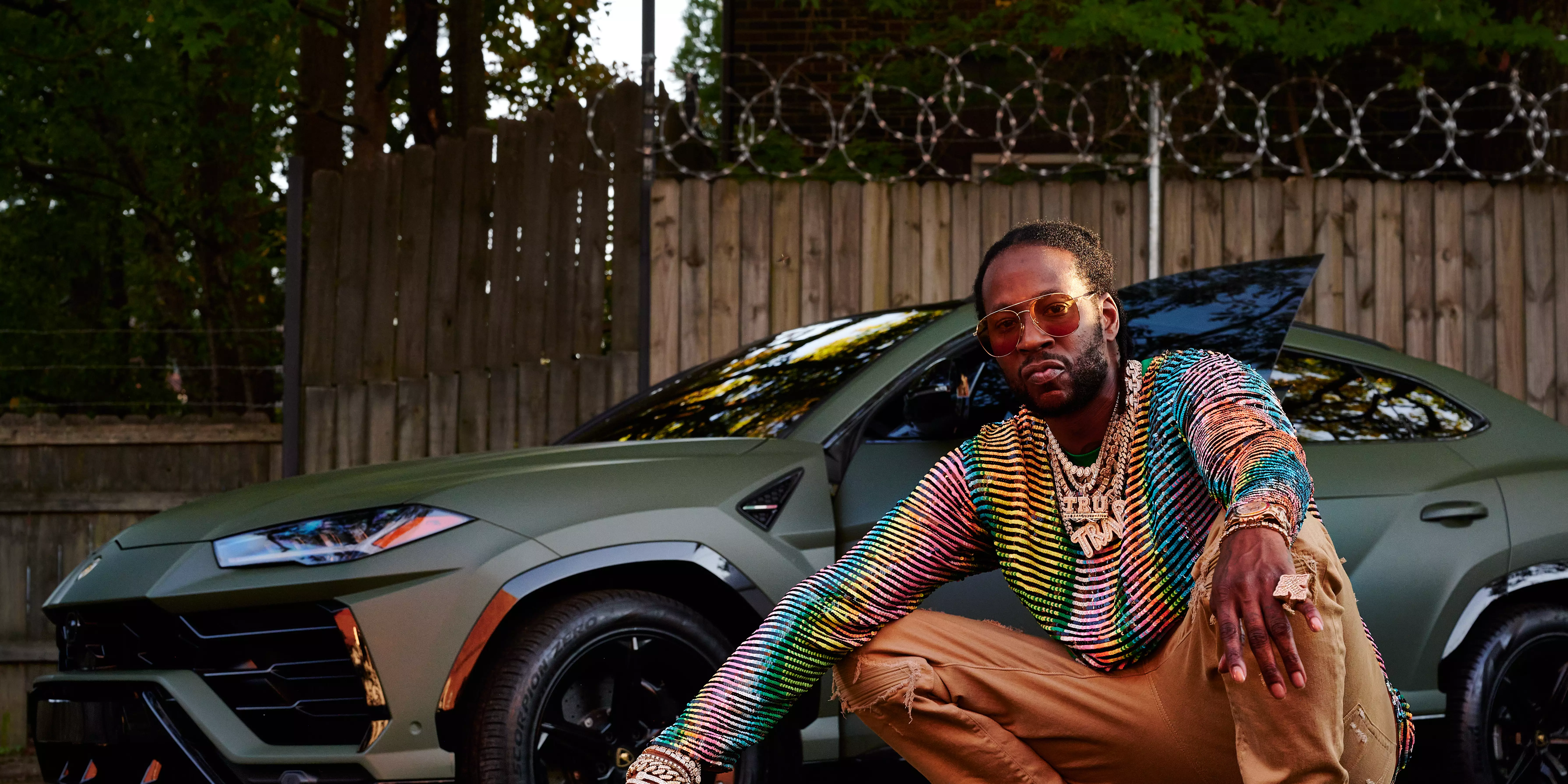 Harga Sewa Mobil Saat Ini Sangat Tinggi — Tapi Anda Bisa Mendapatkan Diskon Berkat Rapper 2 Chainz