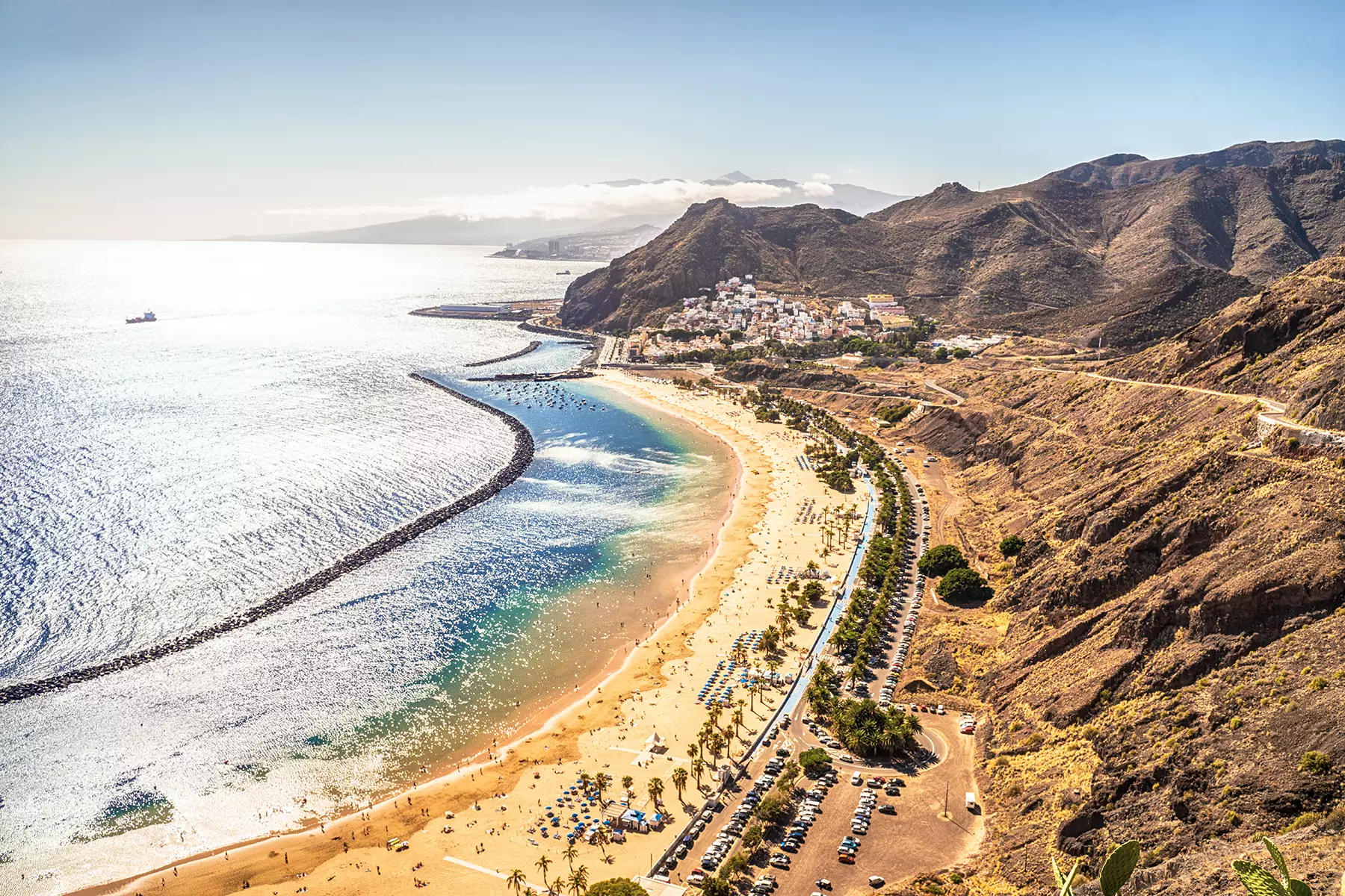 Las Teresitas pludmale un San Andres ciems, Tenerife, Kanāriju salas, Spānija