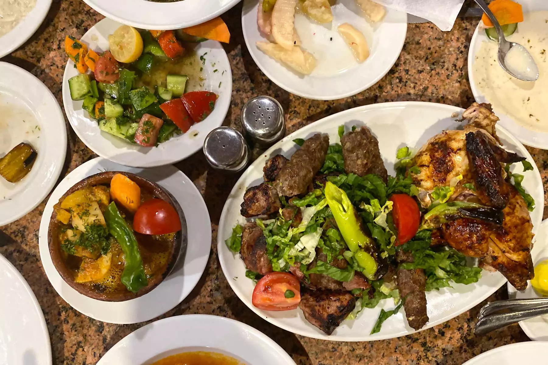 Abendessen im Hussein Restaurant in Luxor - Reise durch Ägypten