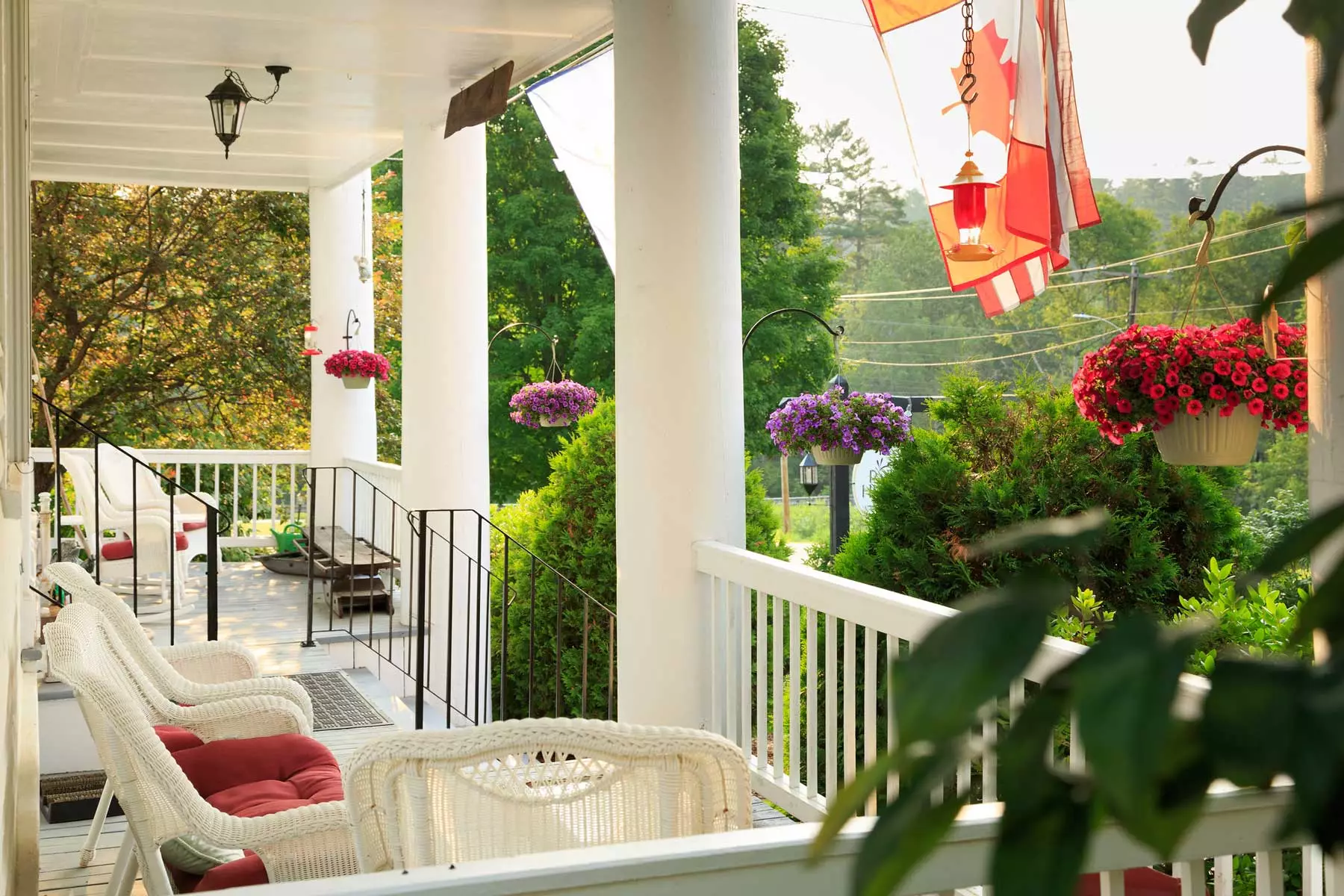 Porch a Rabbit Hill Inn a cikin Vermont