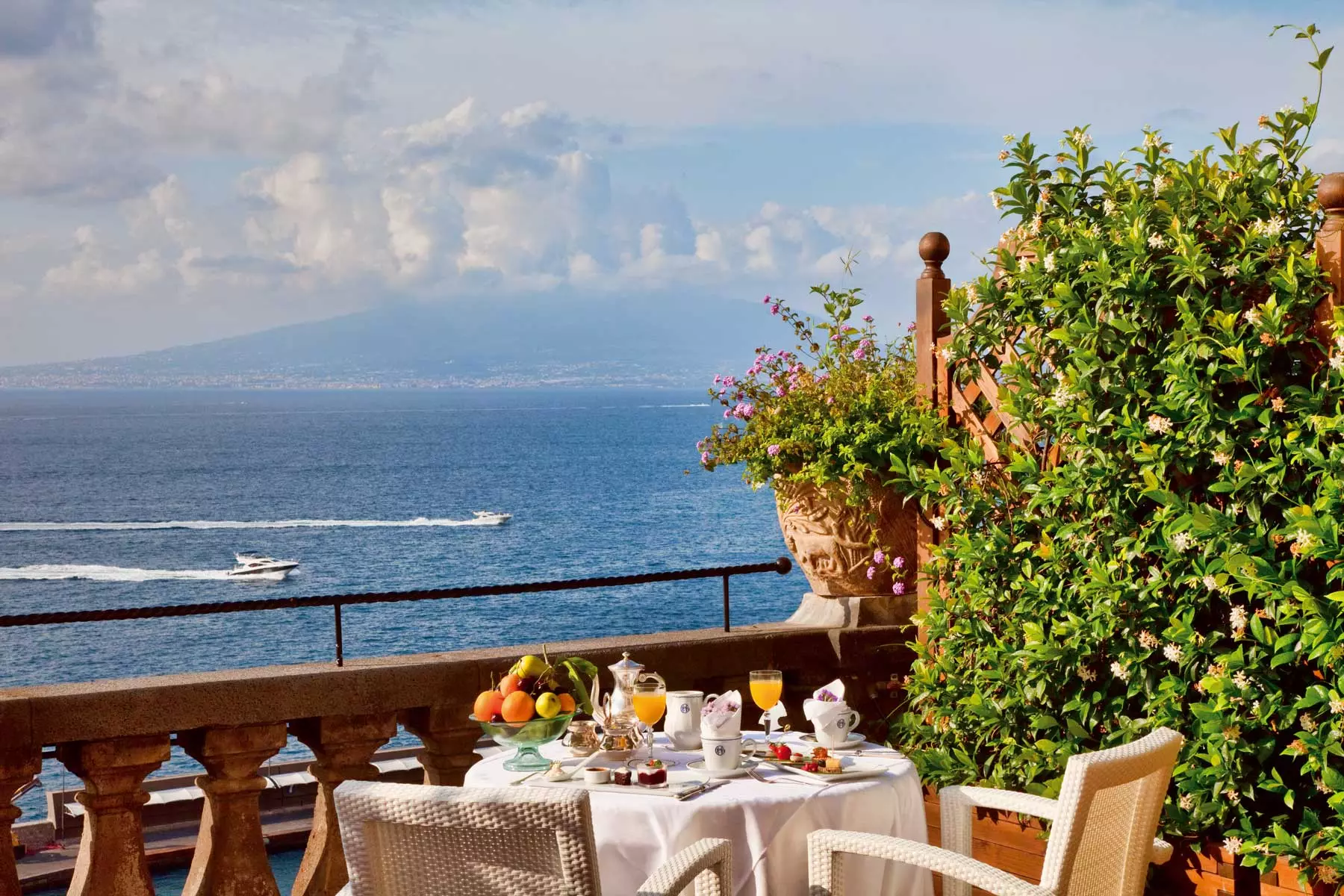 Desayuno en la terraza del Gran Hotel