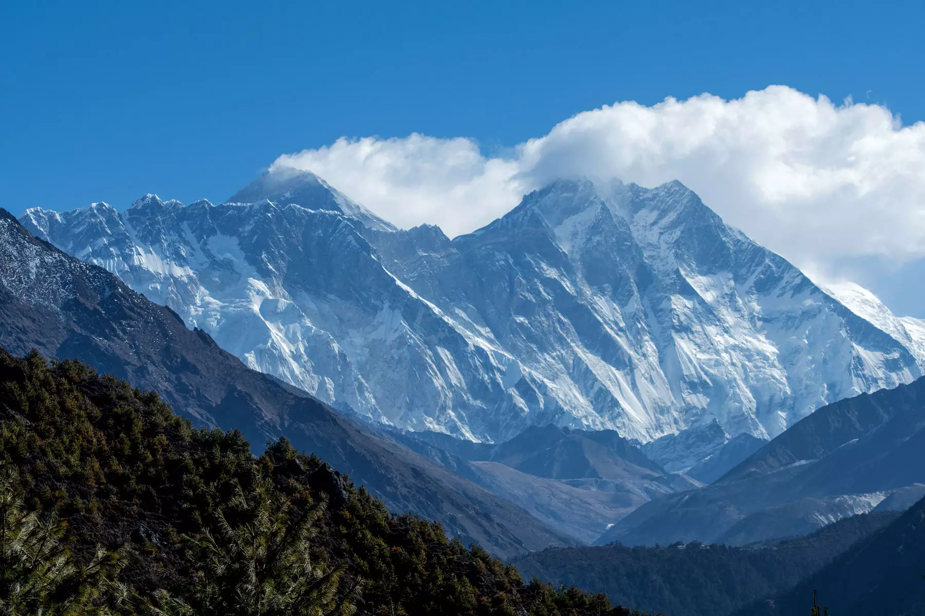 Bukid ang Himalayan Everest