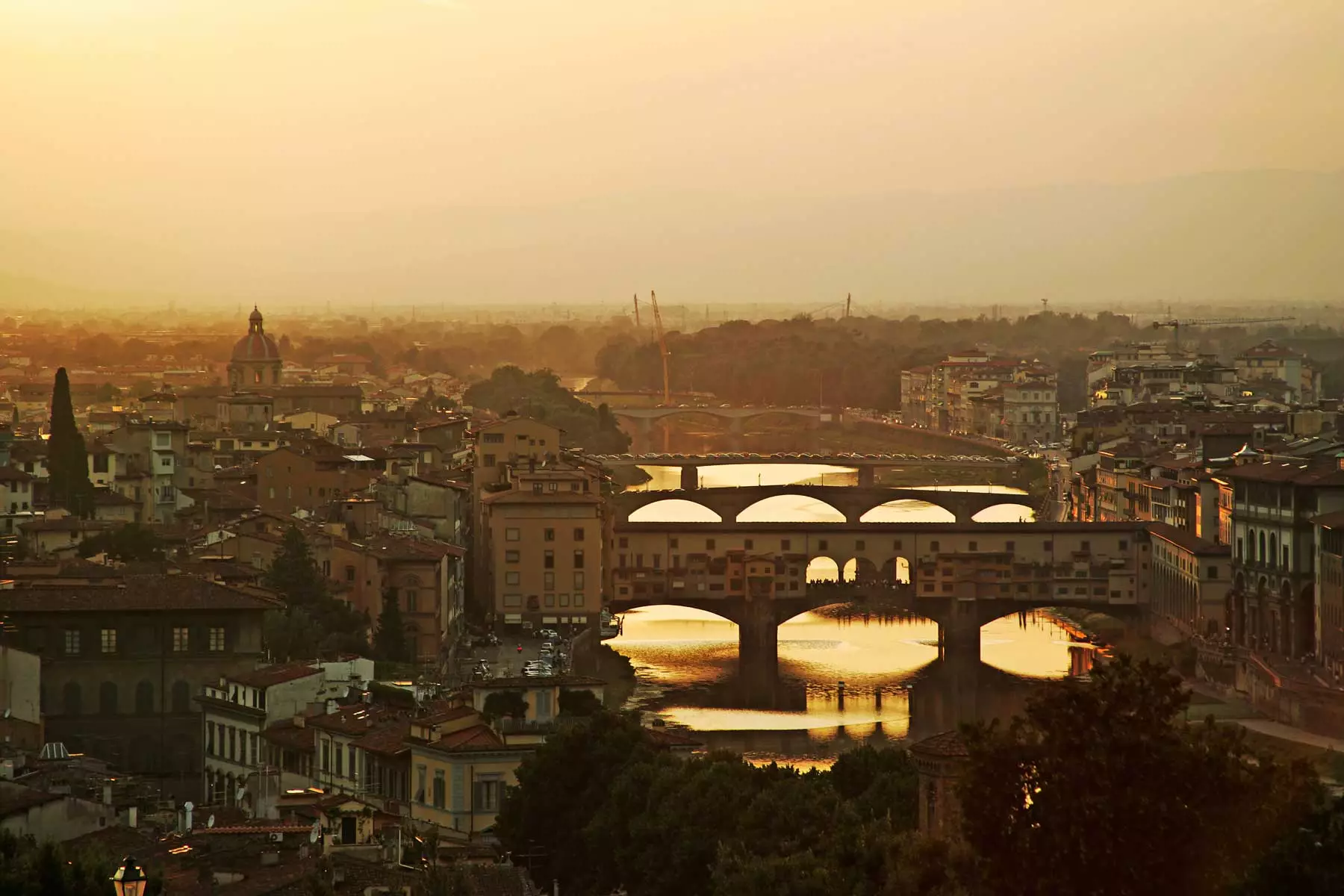 Panorama izuba rirenze muri Florence