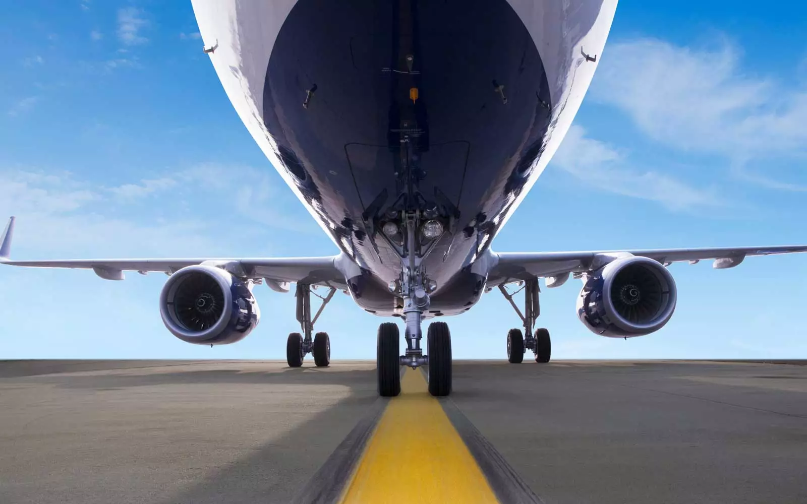 Underbelly ng JetBlue plane