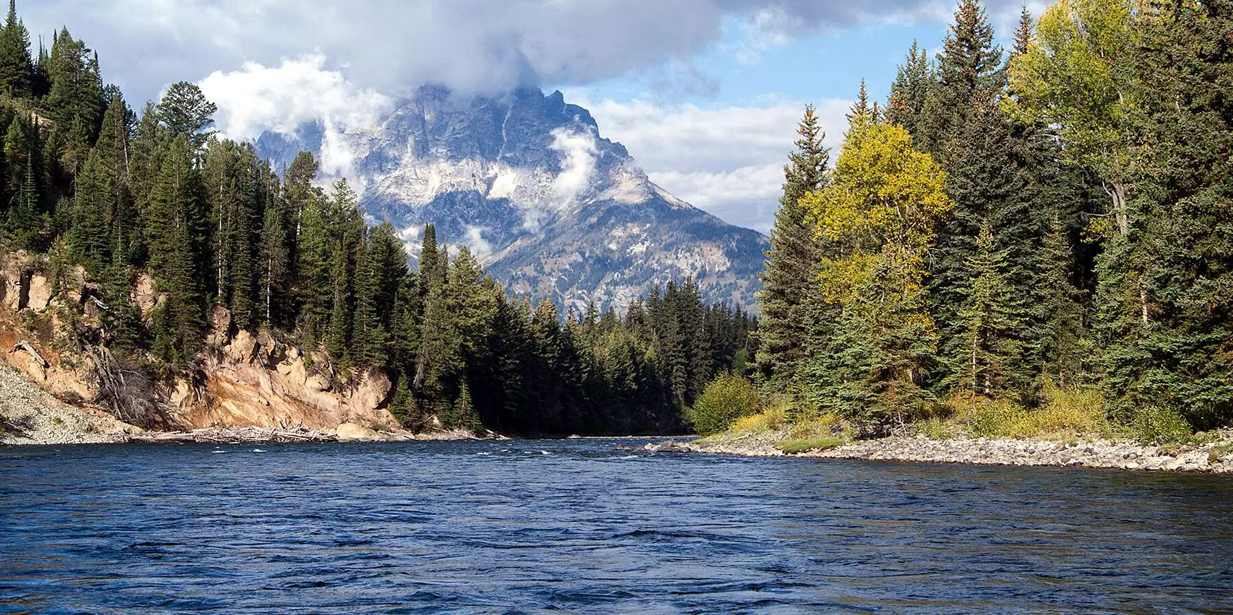 Insight Vakanzen huelen Iech op e Luxus Sprinter Van Trip Duerch Yellowstone National Park