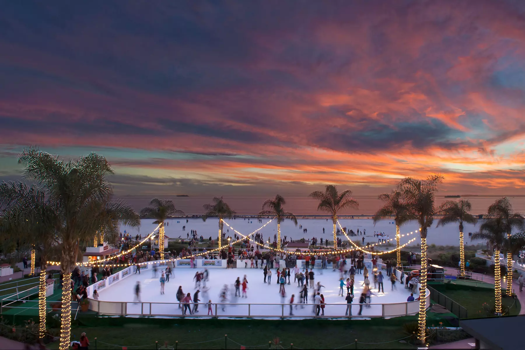 Ihhotela del Coronado Irenki ye-ice skating