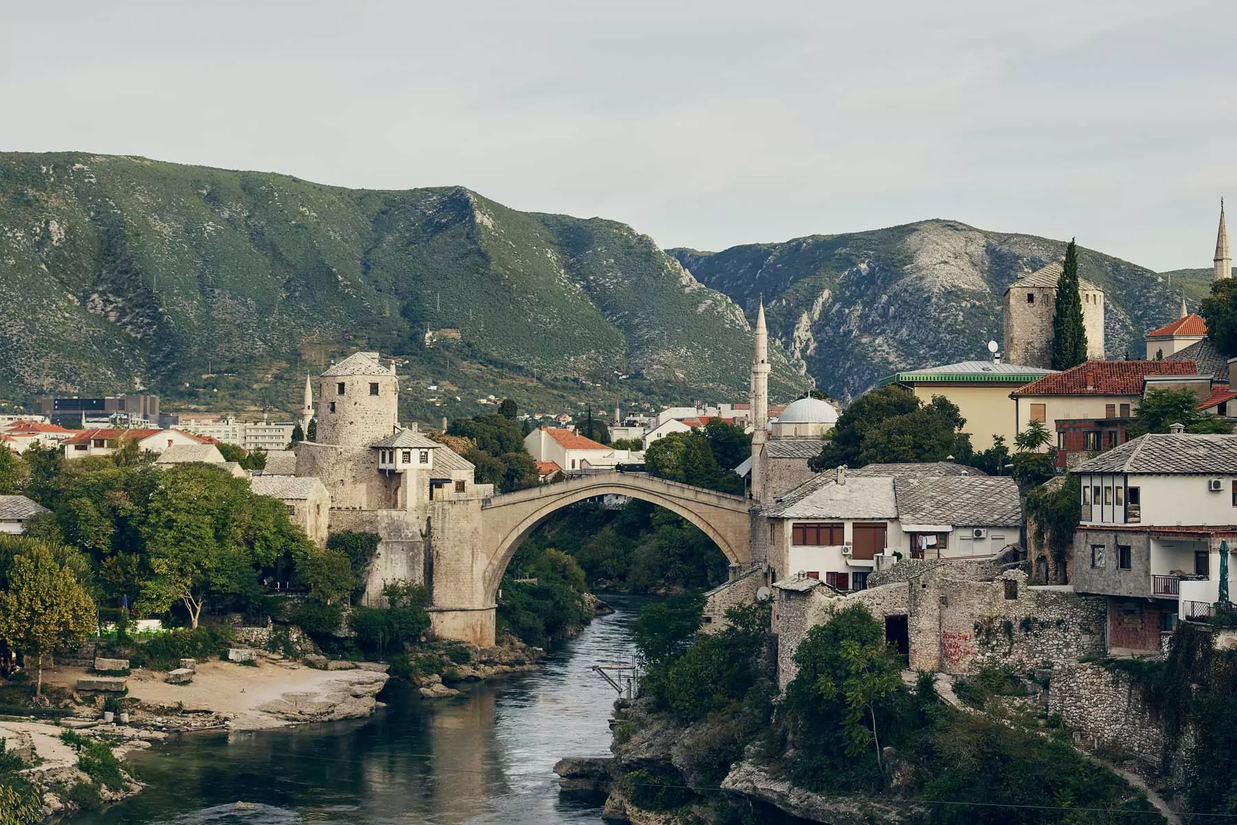 Боснийн Мостар дахь түүхэн гүүр