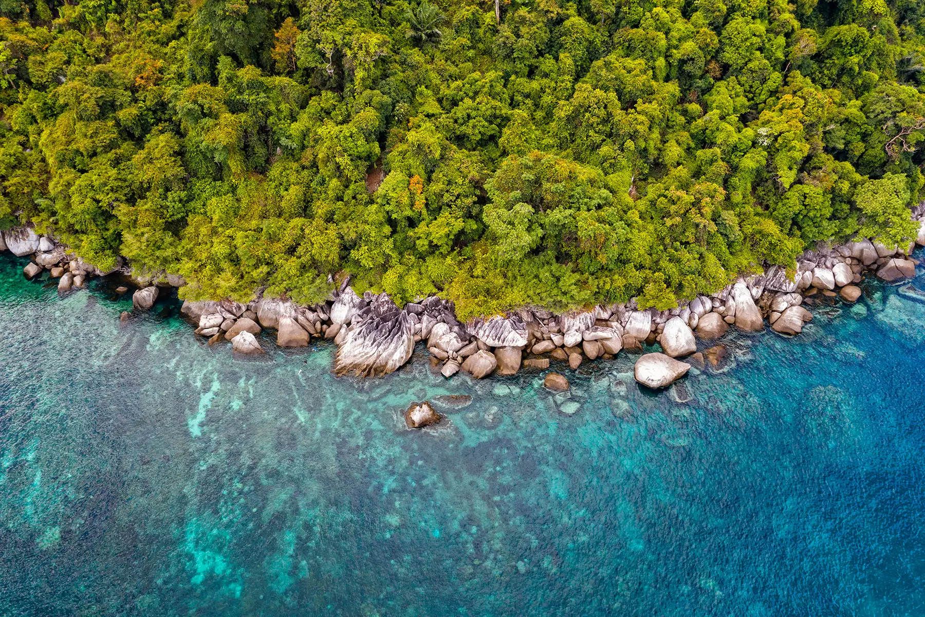 Widok z lotu ptaka na wyspę Tioman