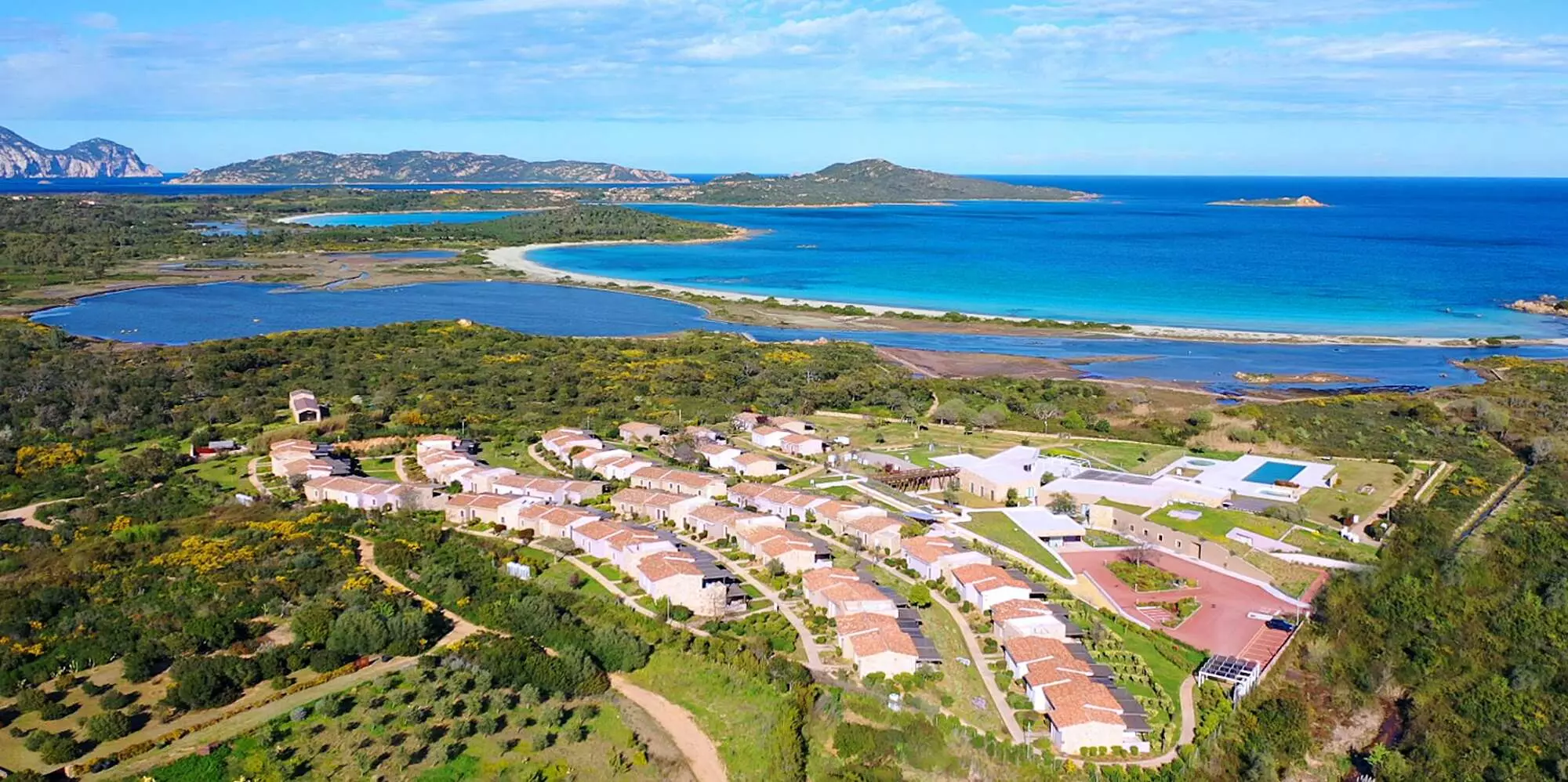 Baglioni Sardinia ialah Permata Mesra Keluarga yang Menghadap Salah Satu Pantai Terbaik di Itali