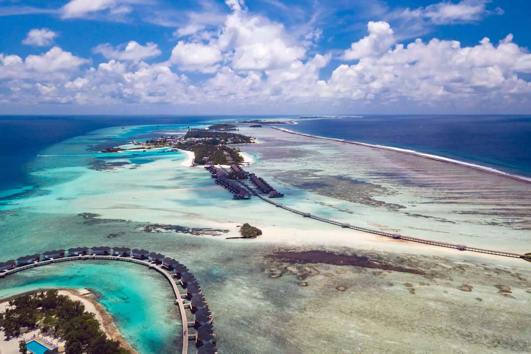 Iziqhingi ezishisayo, iThulusdhoo, iMale, iMaldives