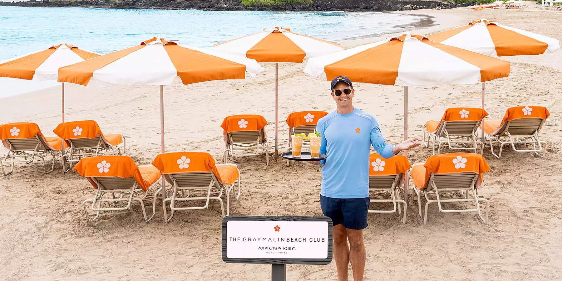 Hawaii'deki Bu Popüler Otel, Yeni Bir Beach Club Deneyimi İçin Fotoğrafçı Gray Malin ile Bir Araya Geldi