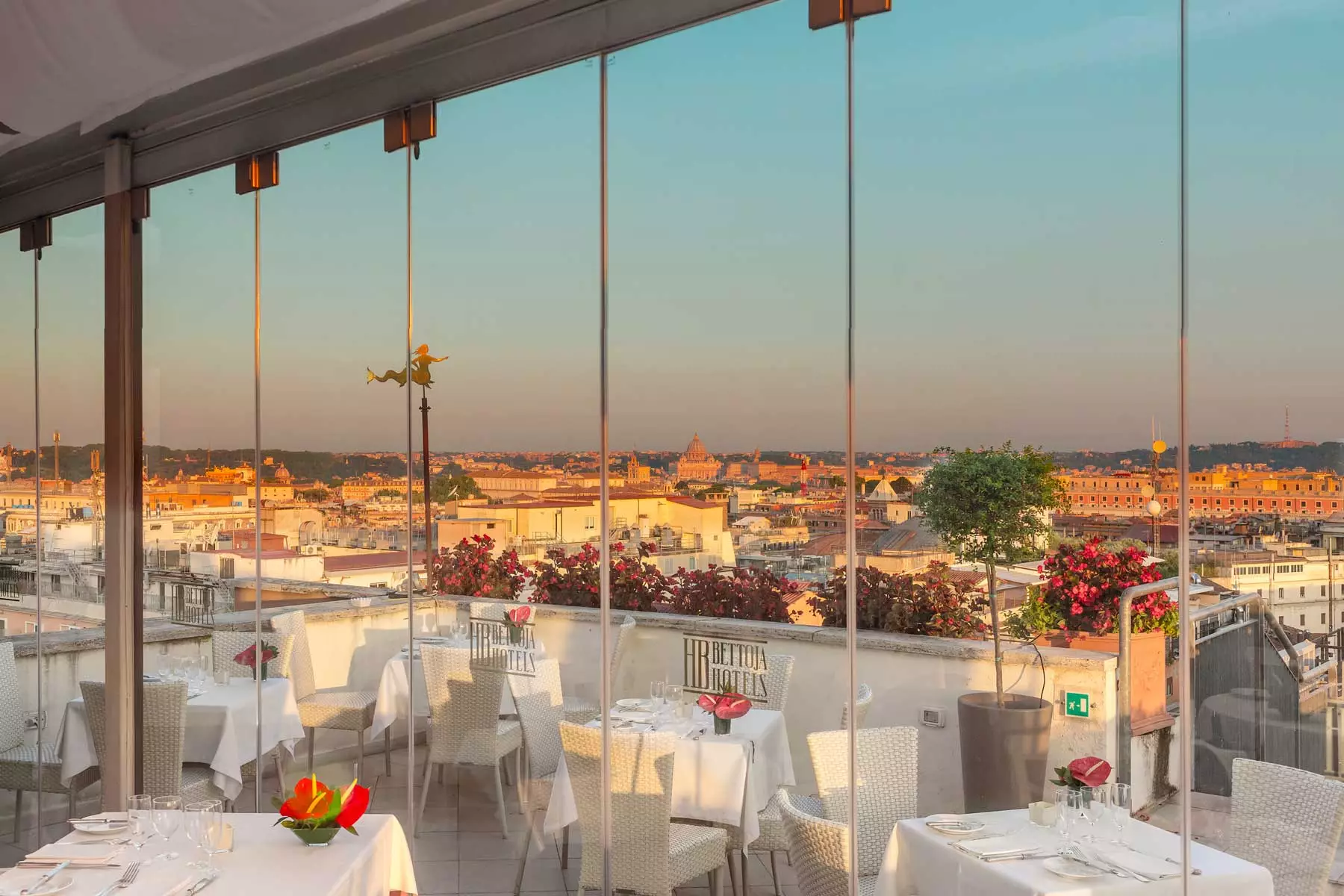 Rooftop Restaurant am Hotel Mediterranean zu Roum