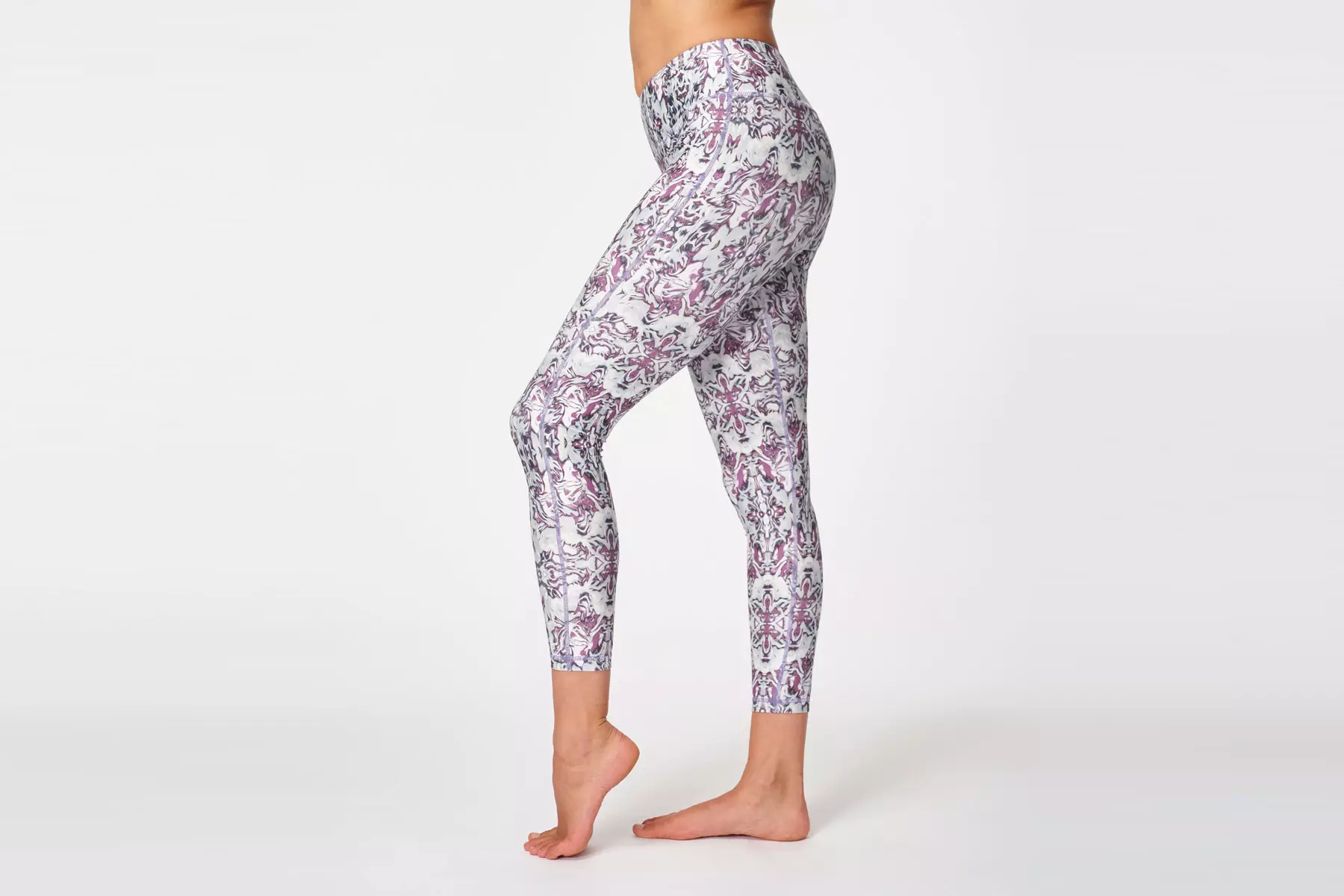 Rosa, violett a wäiss gedréckte Leggings