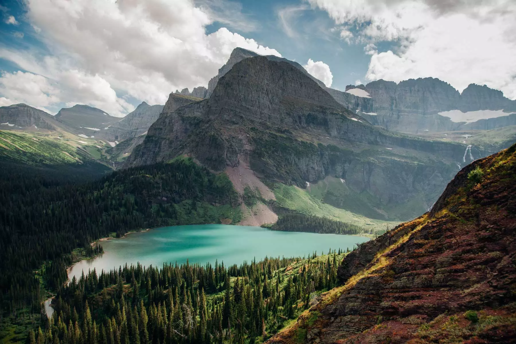 Grinnell Glacier a lokacin rani a Glacier National Park, Montana.