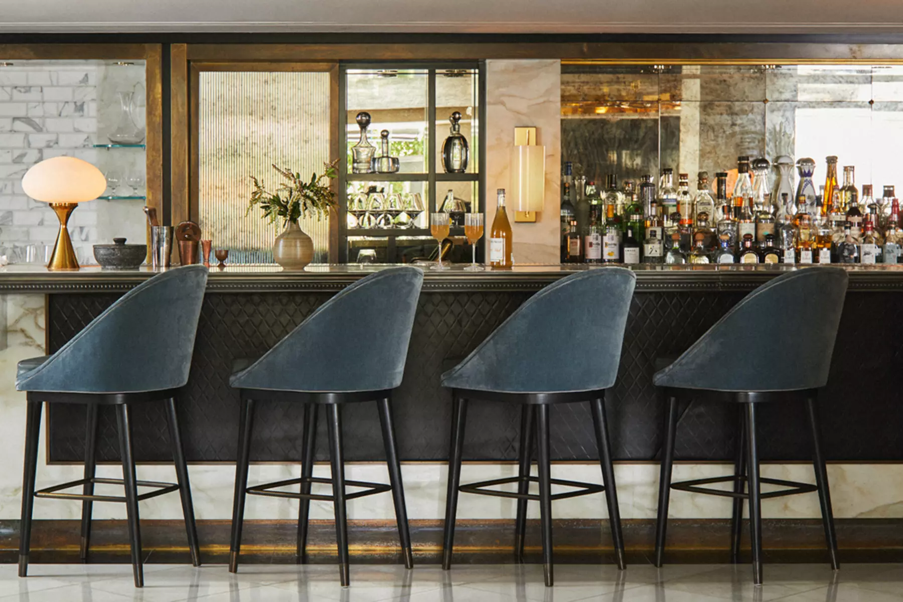Bar v L'Ermitage Beverly Hills