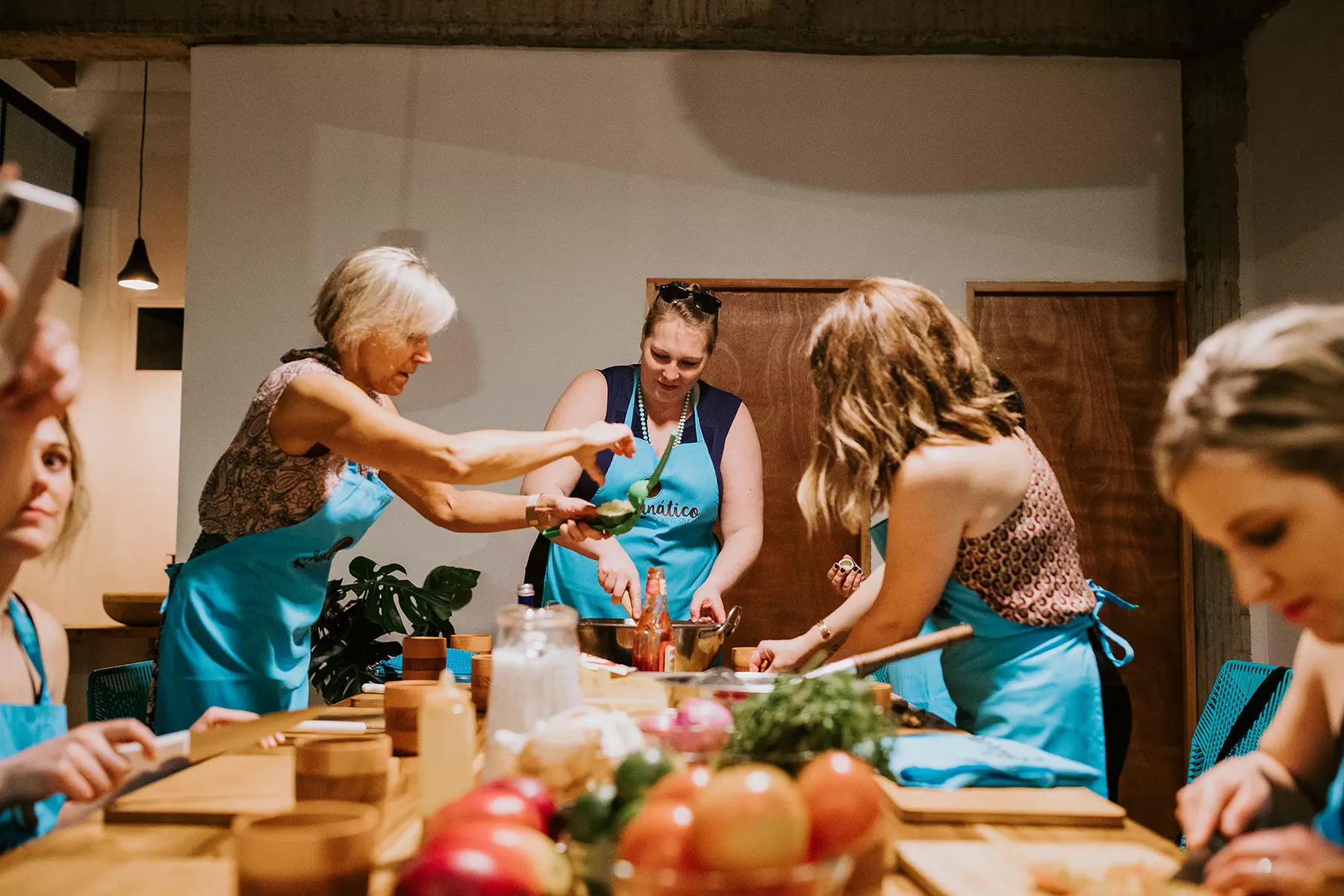 Un curs de gătit în Columbia cu Wild Hive Women’s Retreats