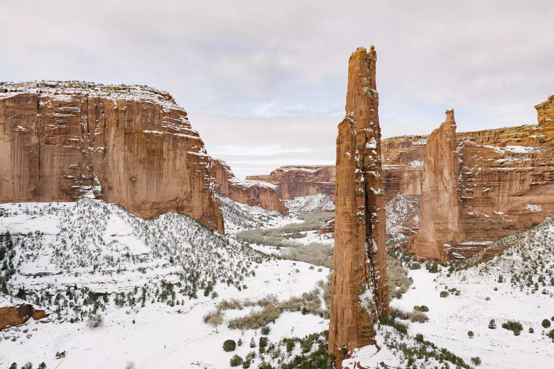 Vida navajo no inverno no Canyon de Chelly