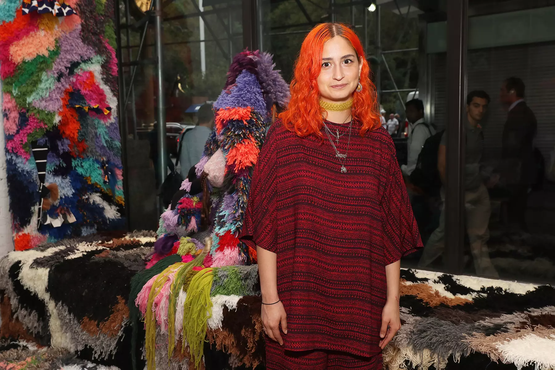 Artis Sarah Zapata hadir nalika Marimekko sareng Museum Seni sareng Desain ngagungkeun Bulan Tekstil New York di Marimekko New York