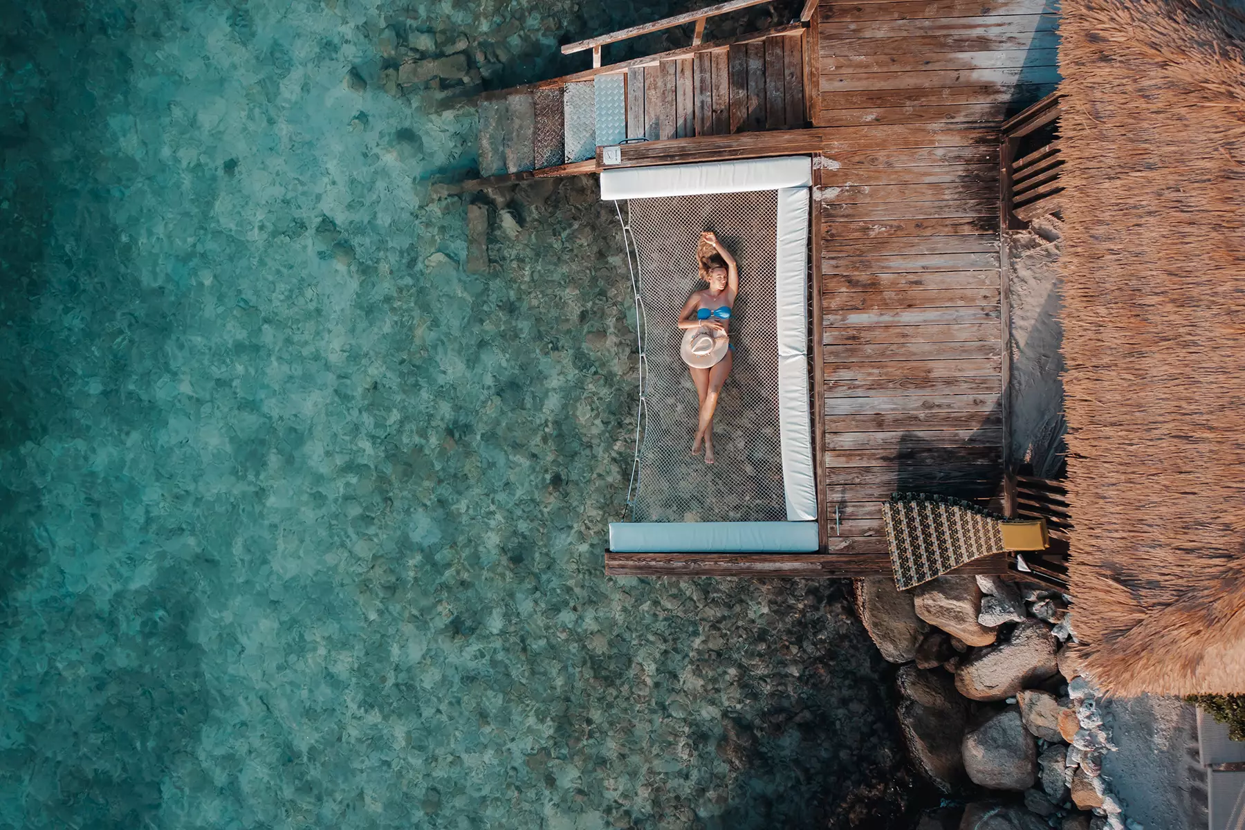 Vue aérienne du bungalow sur pilotis du Renaissance Wind Creek Aruba Resort