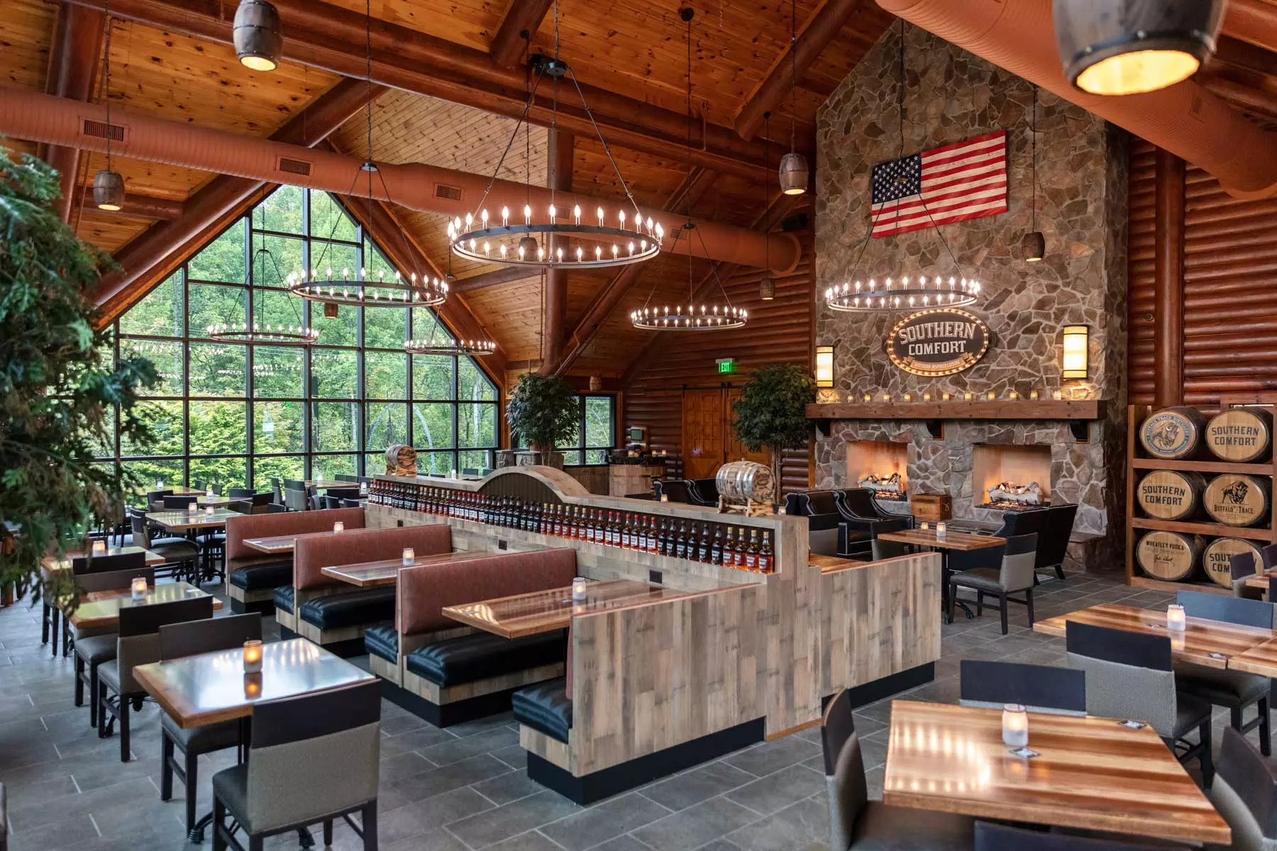 Interiér restaurace Southern Comfort v Great Smoky Mountain Westgate Resort