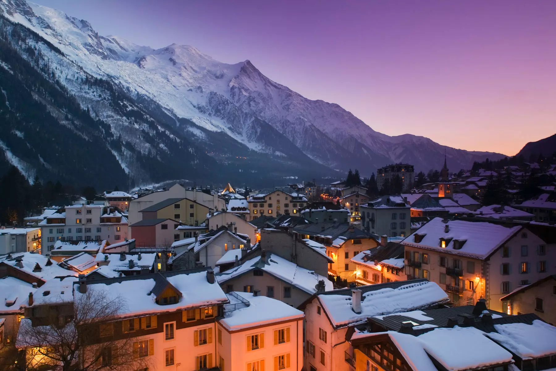 France, Haute Savoie, Chamonix, uphahla, ngokuhlwa, ebusika