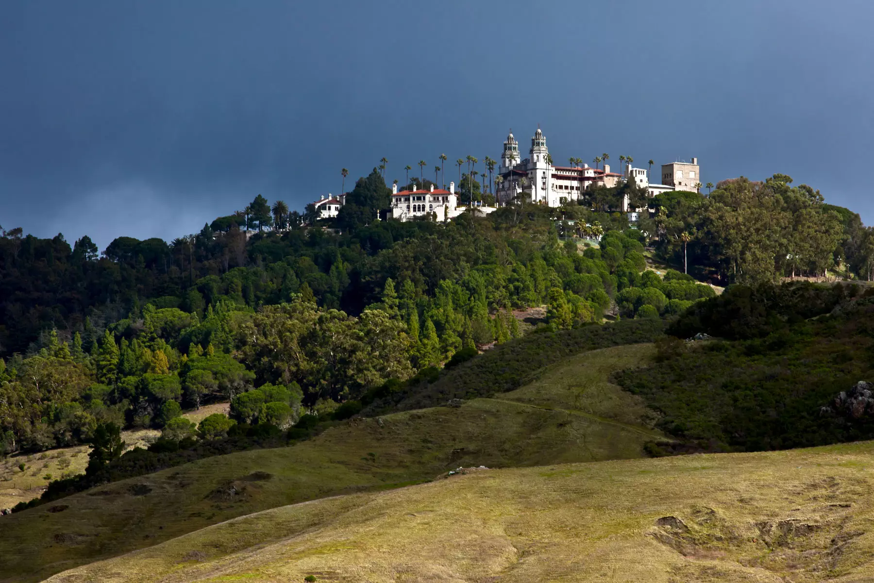 Hilltopdakı Hearst qalası, San Simeon, Kaliforniya