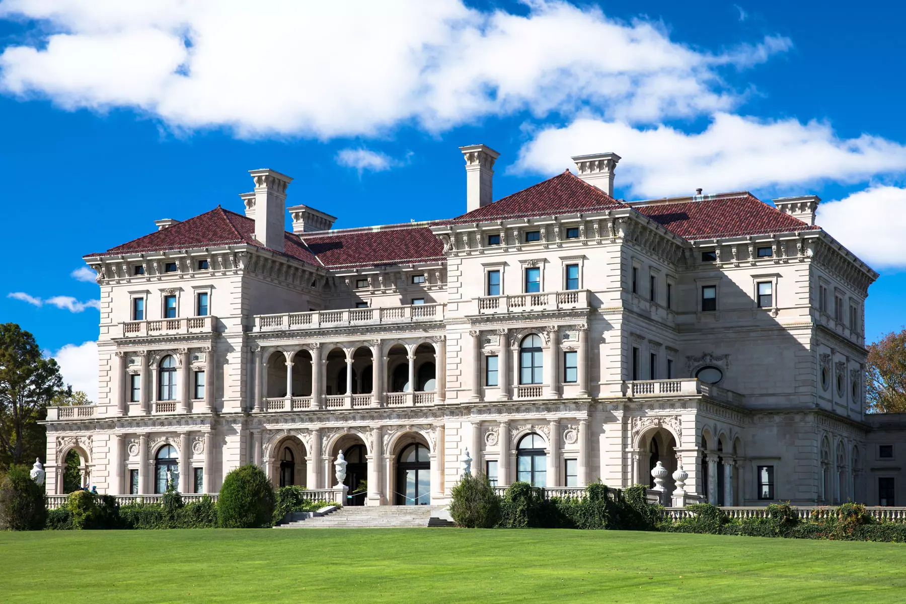 The Breakers, bygget 1895 som en sommereiendom av Vanderbilt-familien, en av de berømte Newport Mansions på Rhode Island, USA