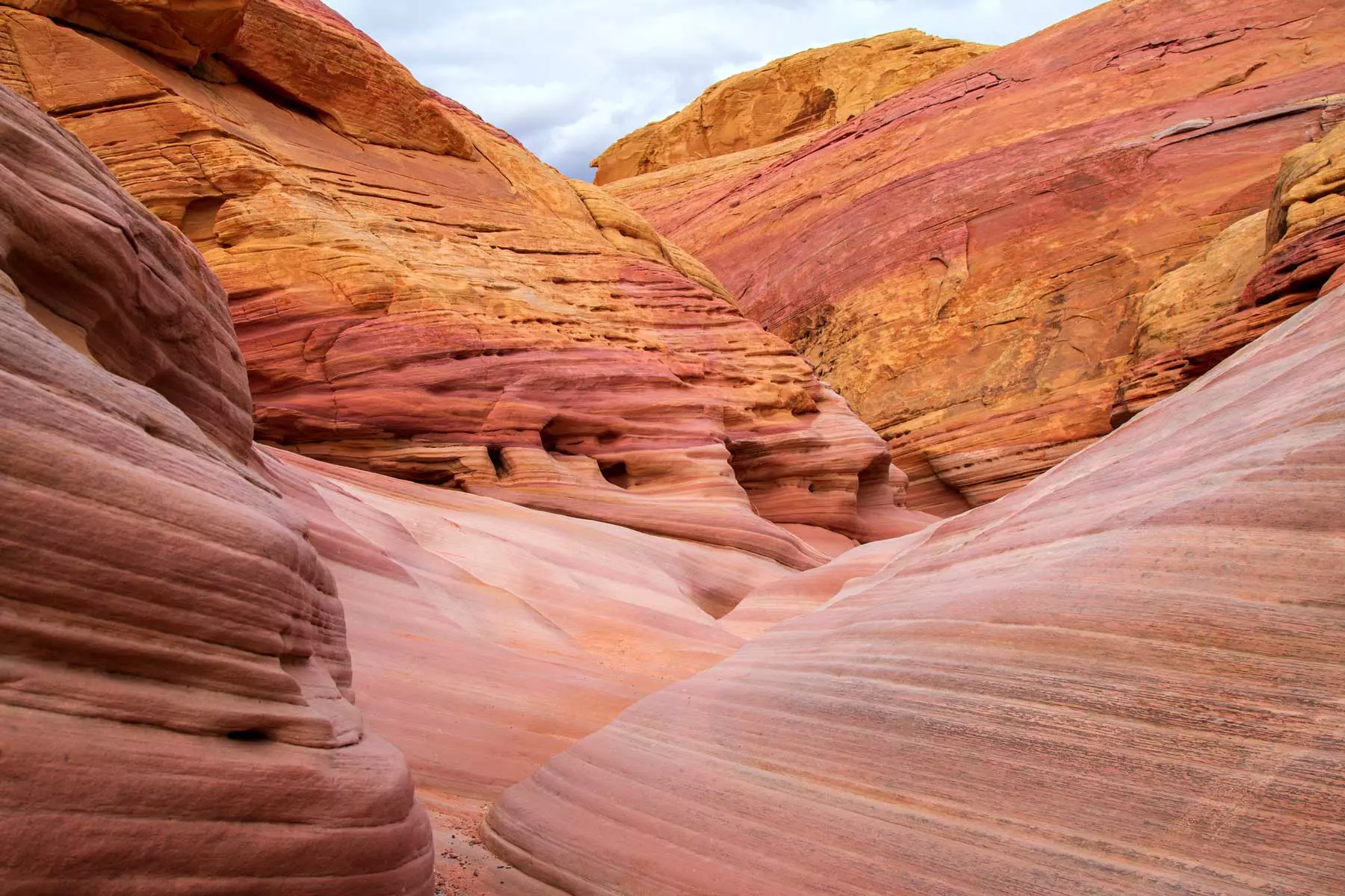 Drámai Valley of Fire State Park tájképek