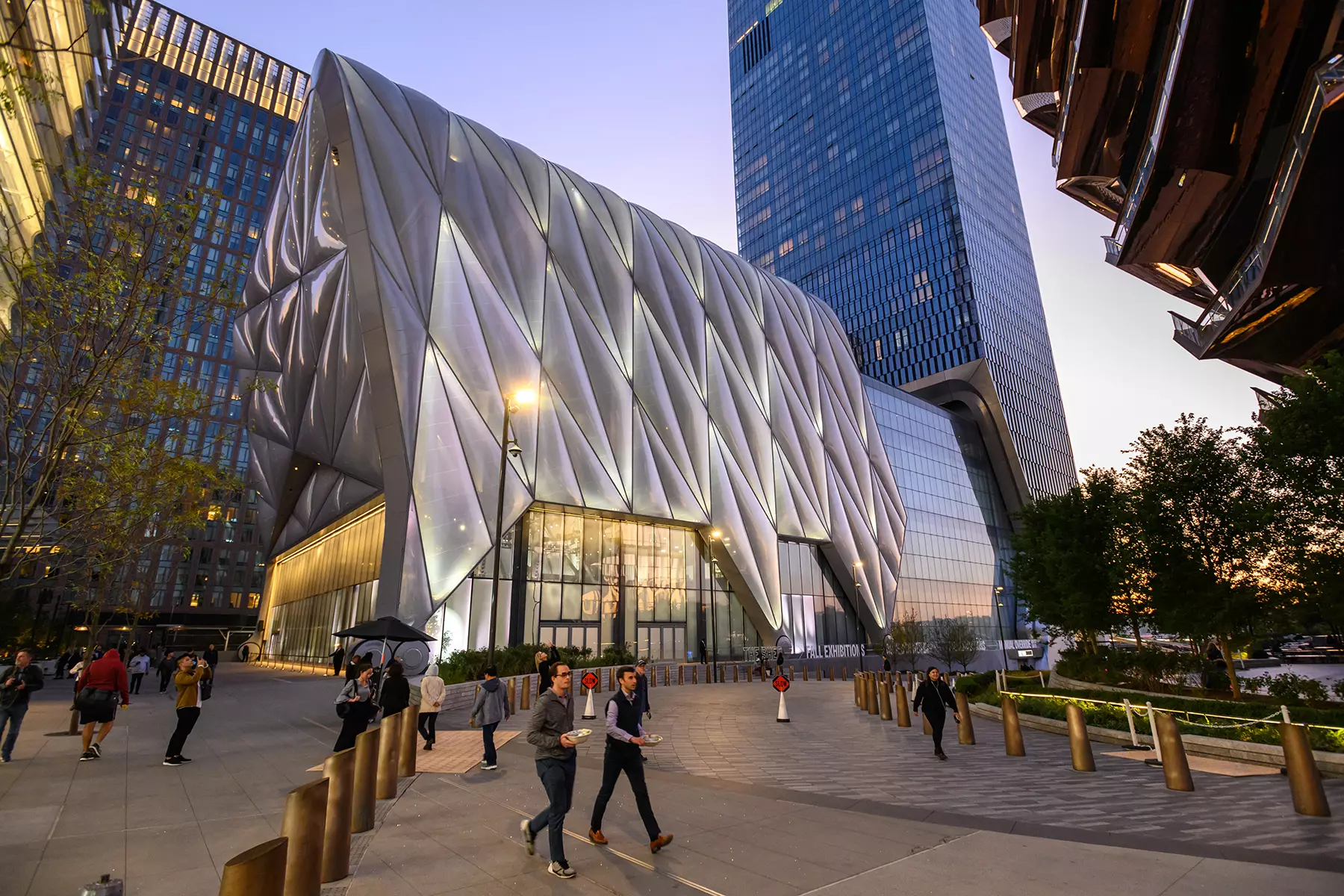 Une vue au sol de The Shed, un centre culturel à Hudson Yards